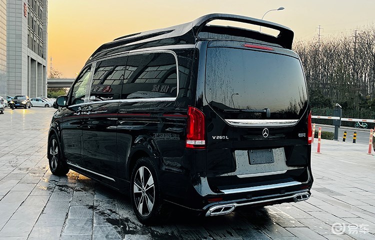 堪称完美的七座MPV，奔驰V260芭塞萝娜通勤家用皆可_易车