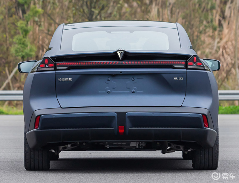 长安深蓝SL03：誓要开创15-30万级电动车蓝海市场_易车