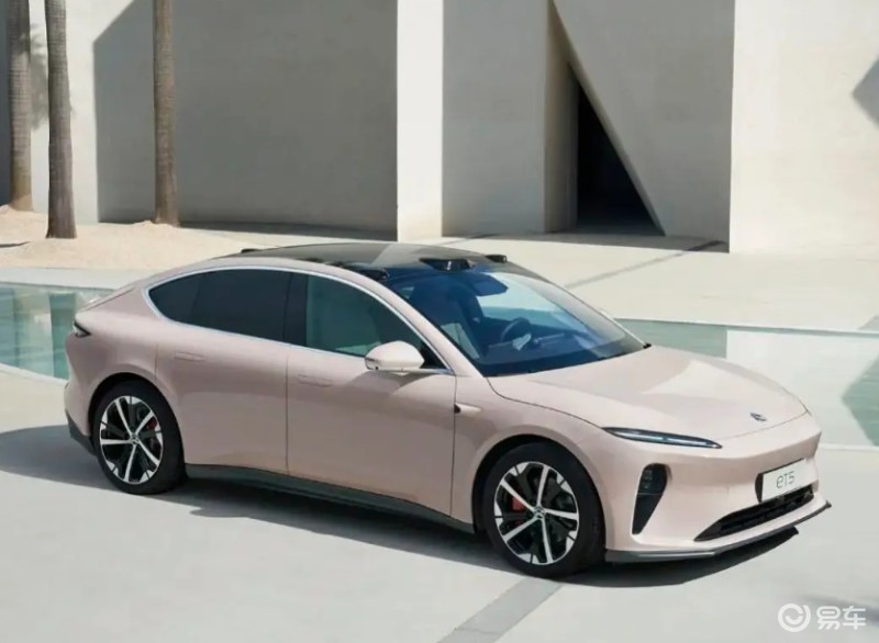 Z世代首选：蔚来ET5 还是小鹏P7？_易车