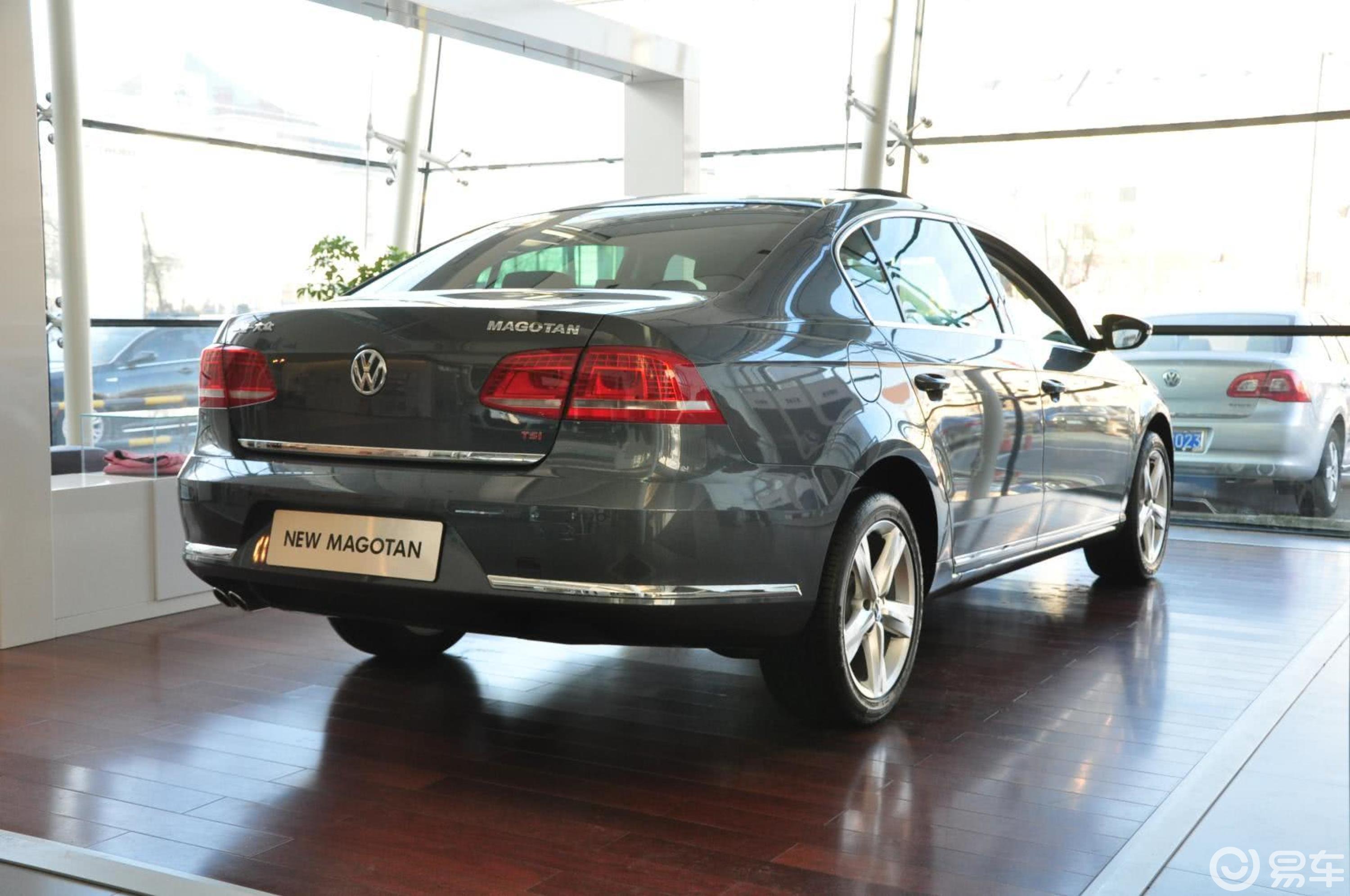 【2011款 B7L 2.0TSI DSG尊贵型汽车图片-汽车图片大全】-易车