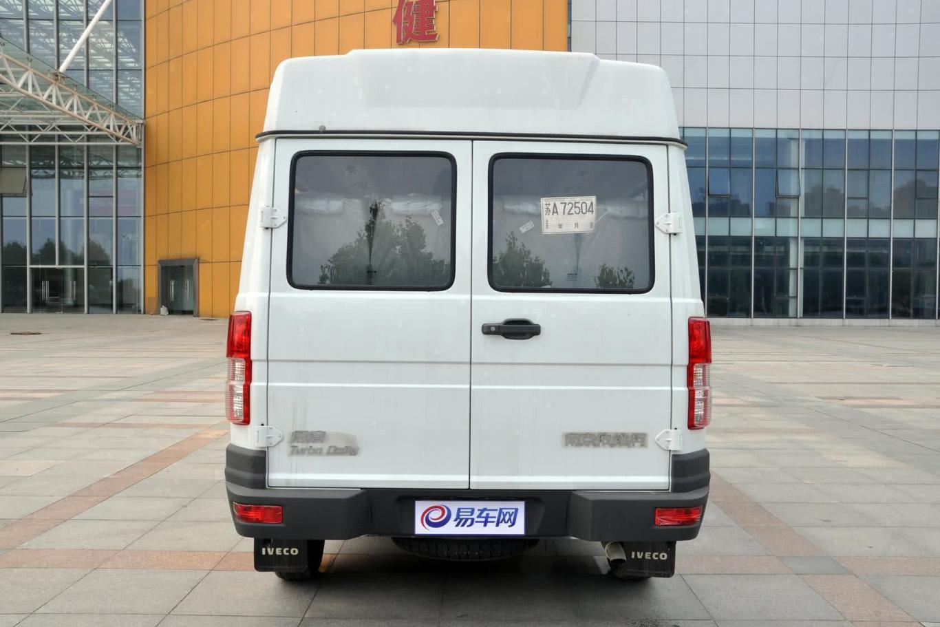 【依维柯得意得意A35标准版 11座外观图片-汽车图片大全】-易车