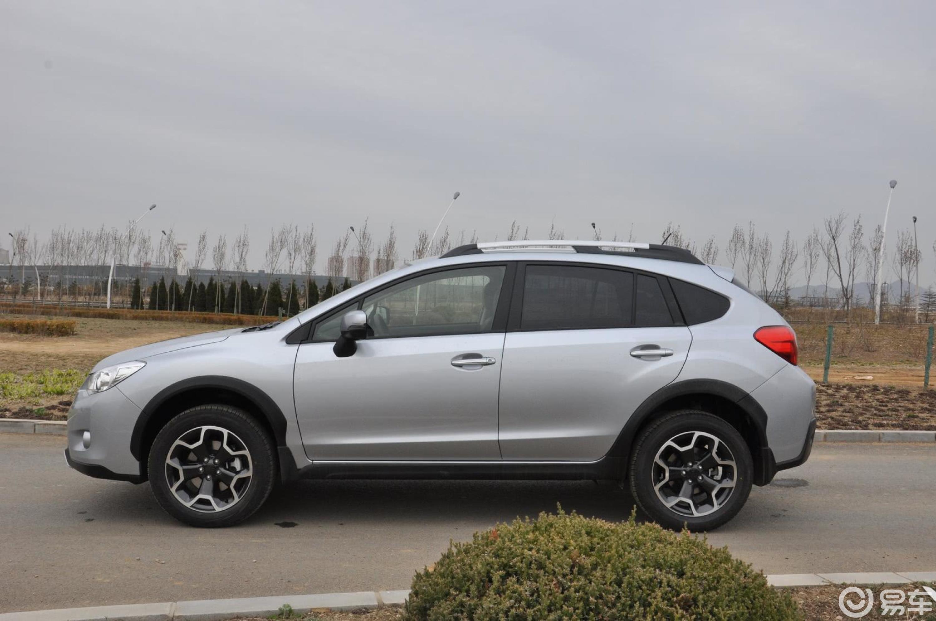 【斯巴鲁XV2.0L 自动 舒适导航版正侧车头向左水平图片-汽车图片大全】-易车