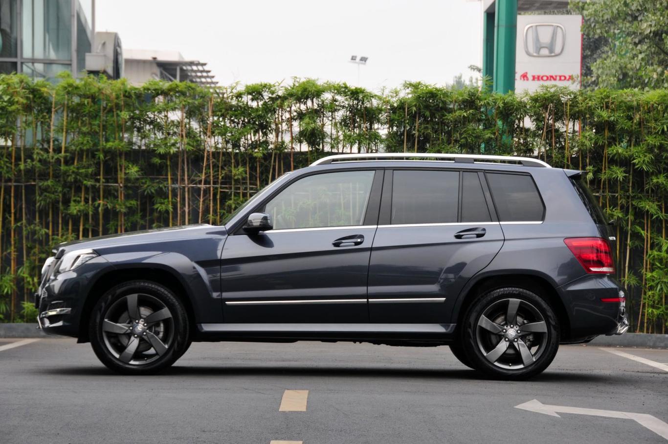 【奔驰GLK级GLK 300 3.0L 自动 动感型天窗版正侧车头向左水平图片-汽车图片大全】-易车