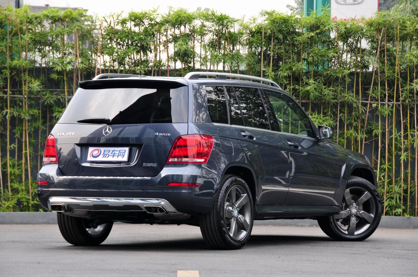 【奔驰GLK级GLK 300 3.0L 自动 动感型天窗版侧后45度车头向右水平图片-汽车图片大全】-易车