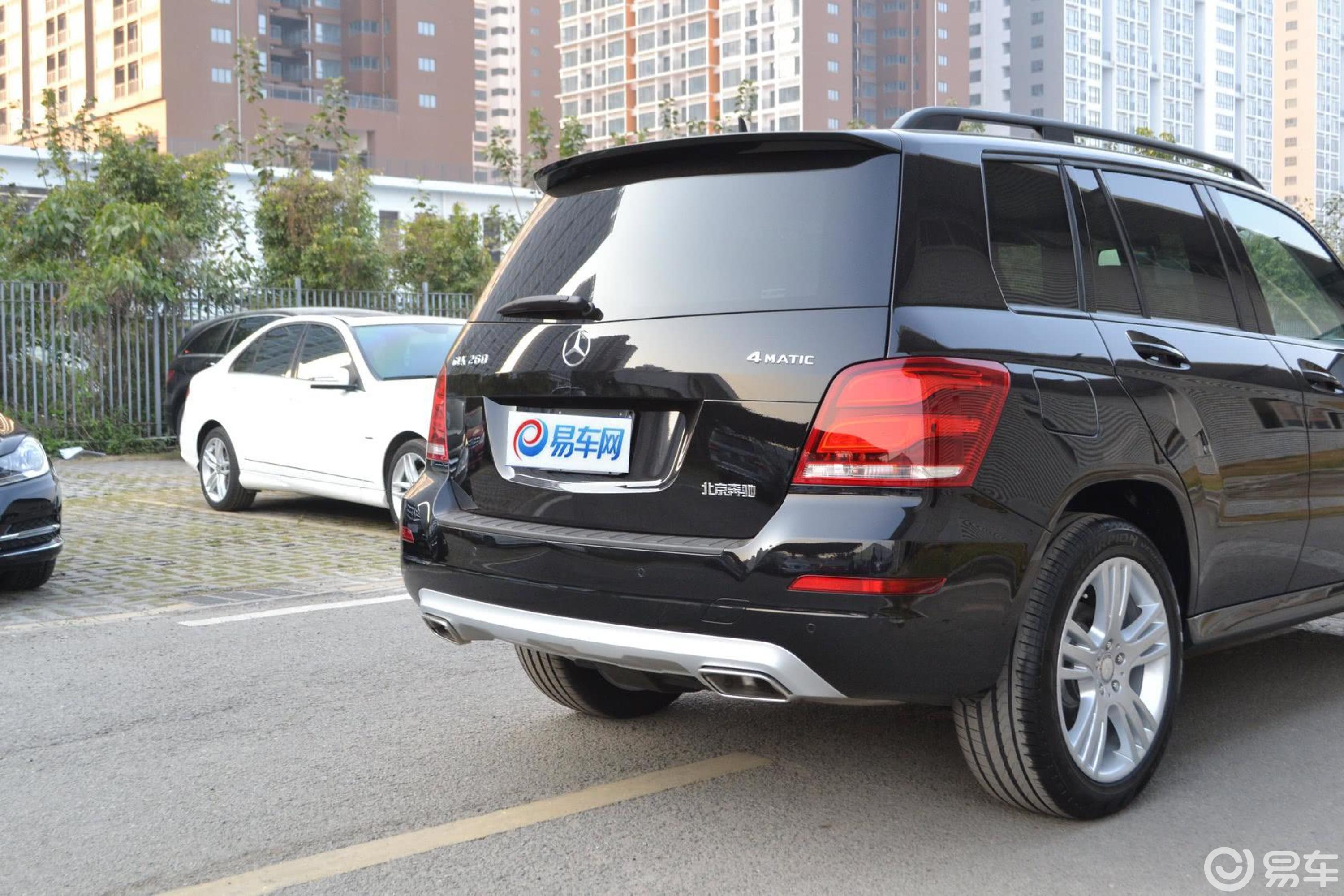 【奔驰GLK级GLK 260 2.0T 自动 动感型车尾局部图片-汽车图片大全】-易车
