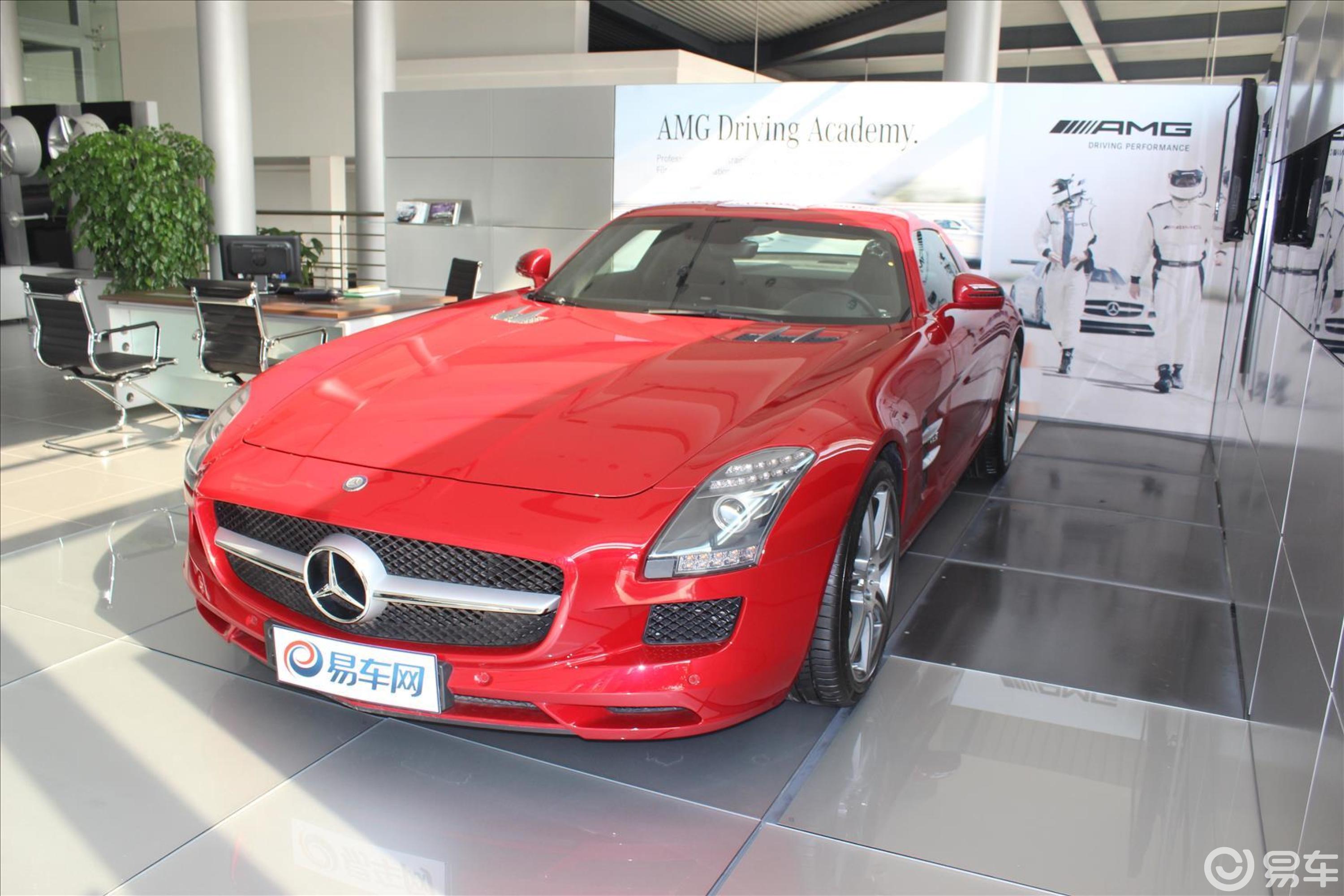 【奔驰SLS级 AMGSLS AMG 45周年中国限量版侧前45度车头向左水平图片-汽车图片大全】-易车