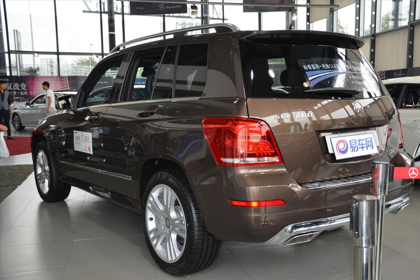 【奔驰GLK级GLK 200 2.0T 自动侧后45度车头向左水平图片-汽车图片大全】-易车