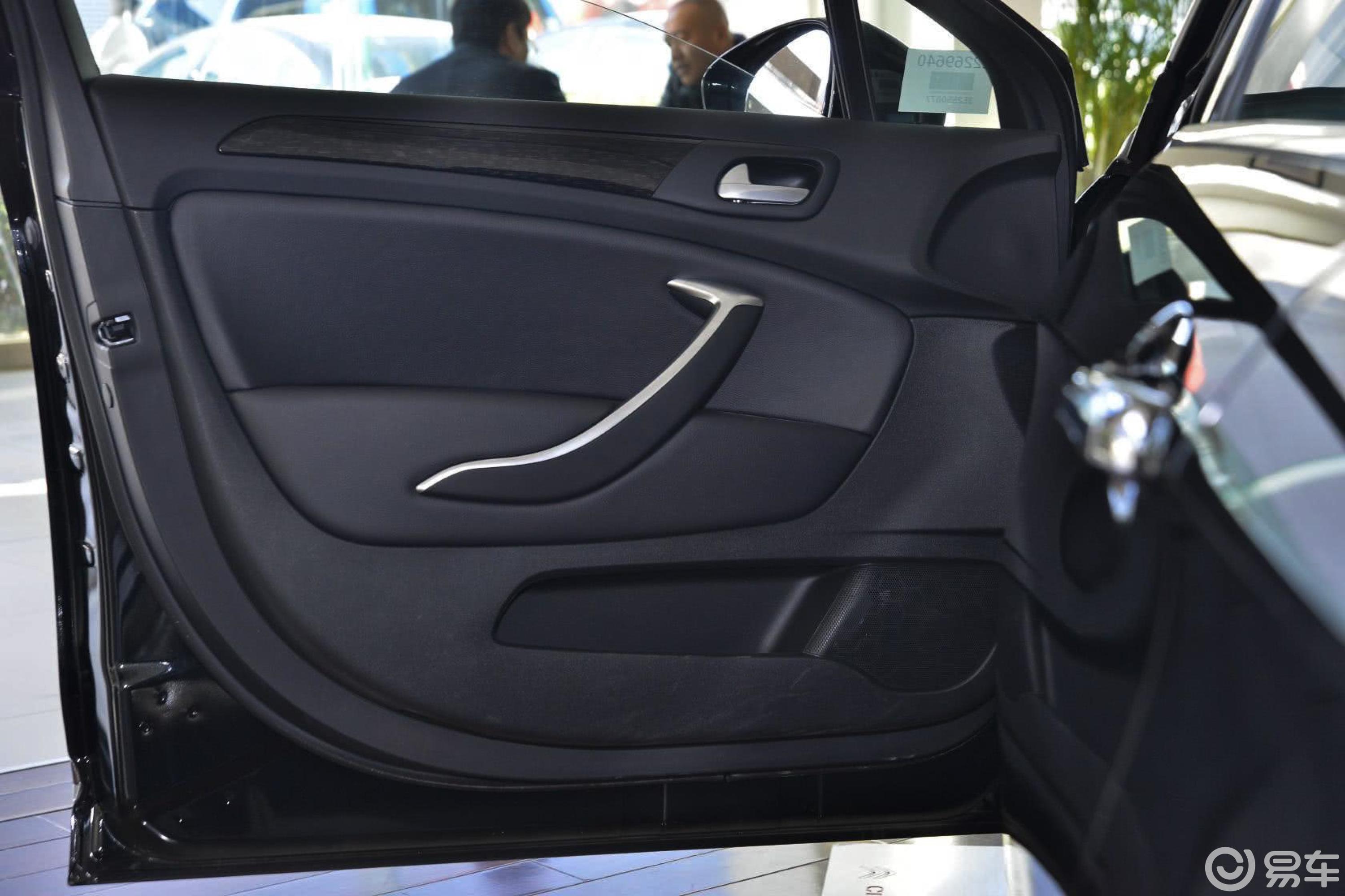 【雪铁龙C52.0L 自动 尊享型驾驶员侧车门内门板图片-汽车图片大全】-易车