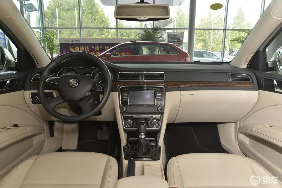 【速派2013款1.8TSI 手自一体 名仕版内饰全景正拍汽车图片-汽车图片大全】-易车