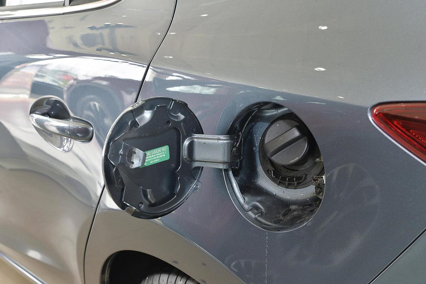 【马自达3 昂克赛拉三厢 1.5L 自动 豪华型油箱盖图片-汽车图片大全】-易车