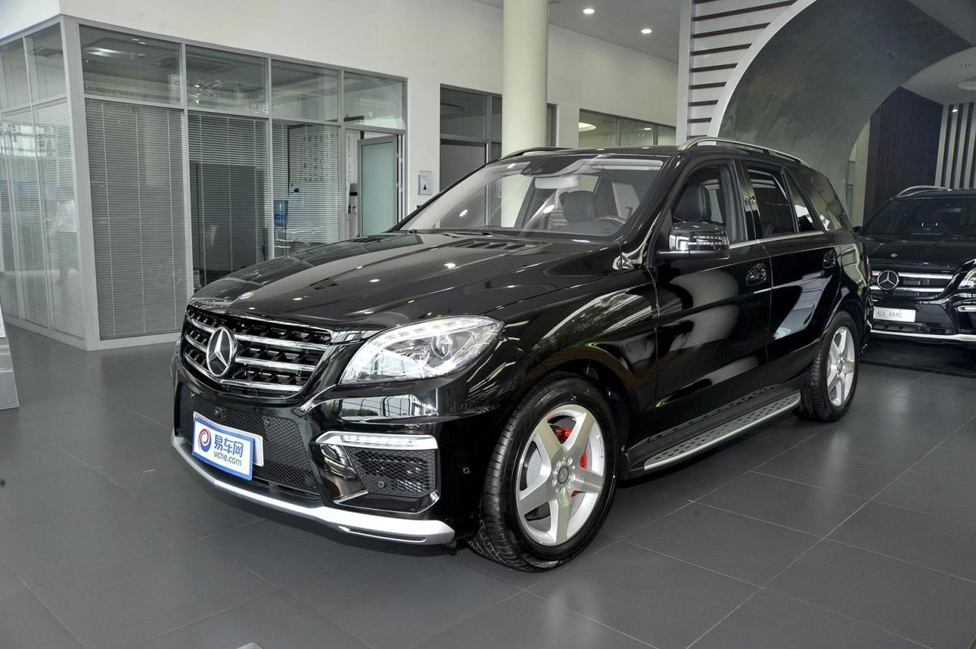 【奔驰M级ML400 4MATIC 豪华型侧前45度车头向左水平图片-汽车图片大全】-易车