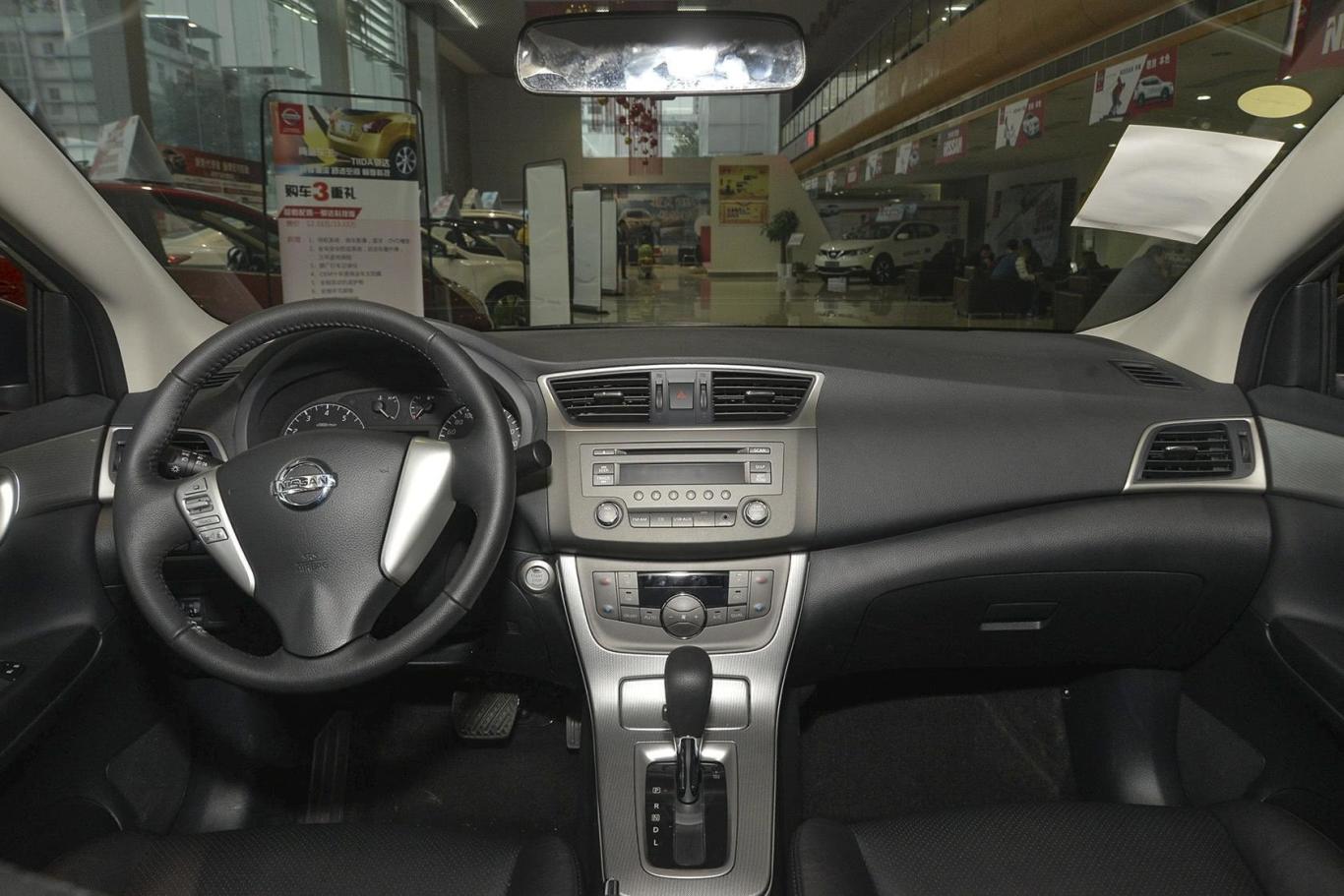 【轩逸1.6L CVT XV 尊享版内饰全景正拍图片-汽车图片大全】-易车