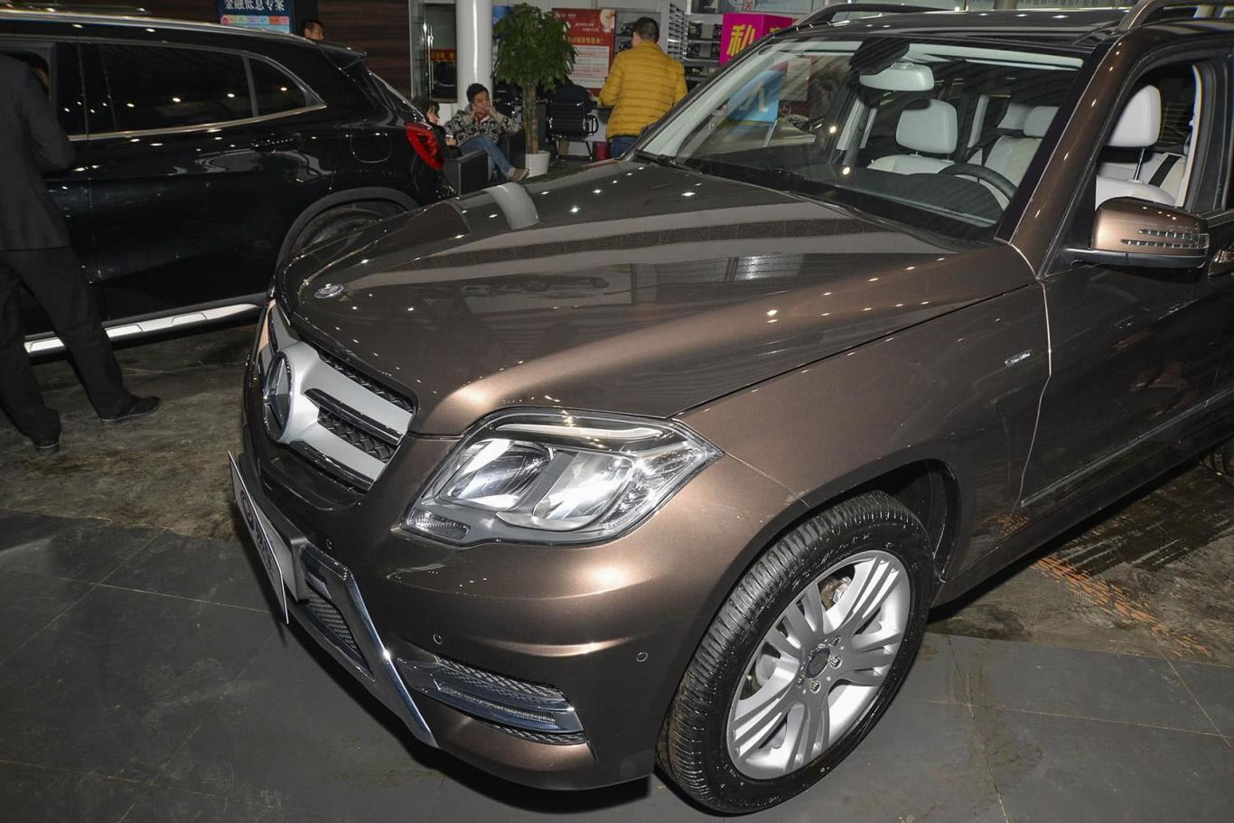 【奔驰GLK级GLK 260 2.0T 自动 动感型 极致版车头局部图片-汽车图片大全】-易车
