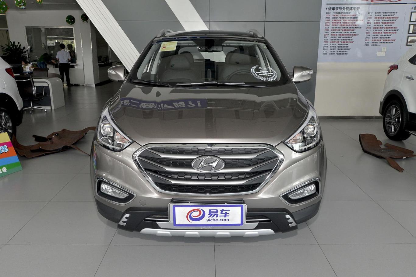 【现代ix352.0L GLS 自动 四驱 智能型 国IV正前水平图片-汽车图片大全】-易车