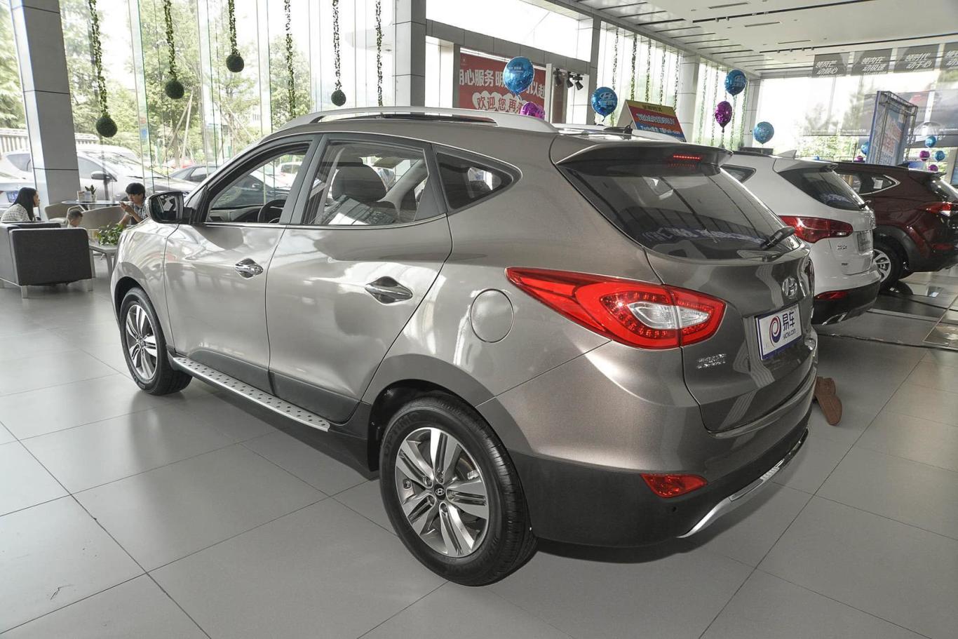 【现代ix352.0L GLS 自动 四驱 智能型 国IV侧后45度车头向左水平图片-汽车图片大全】-易车