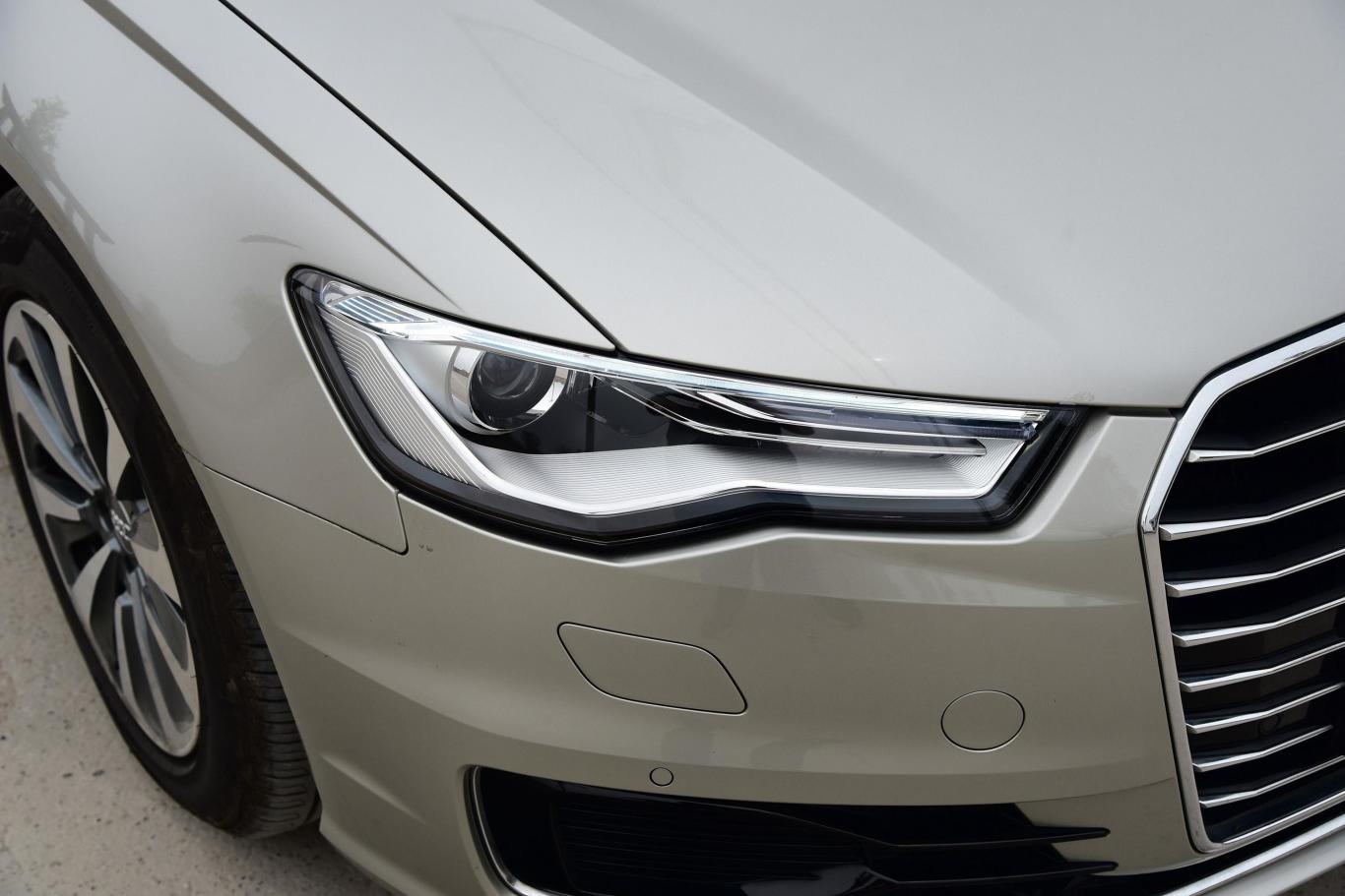 【奥迪A6L30 FSI 舒适版大灯侧45度俯拍图片-汽车图片大全】-易车