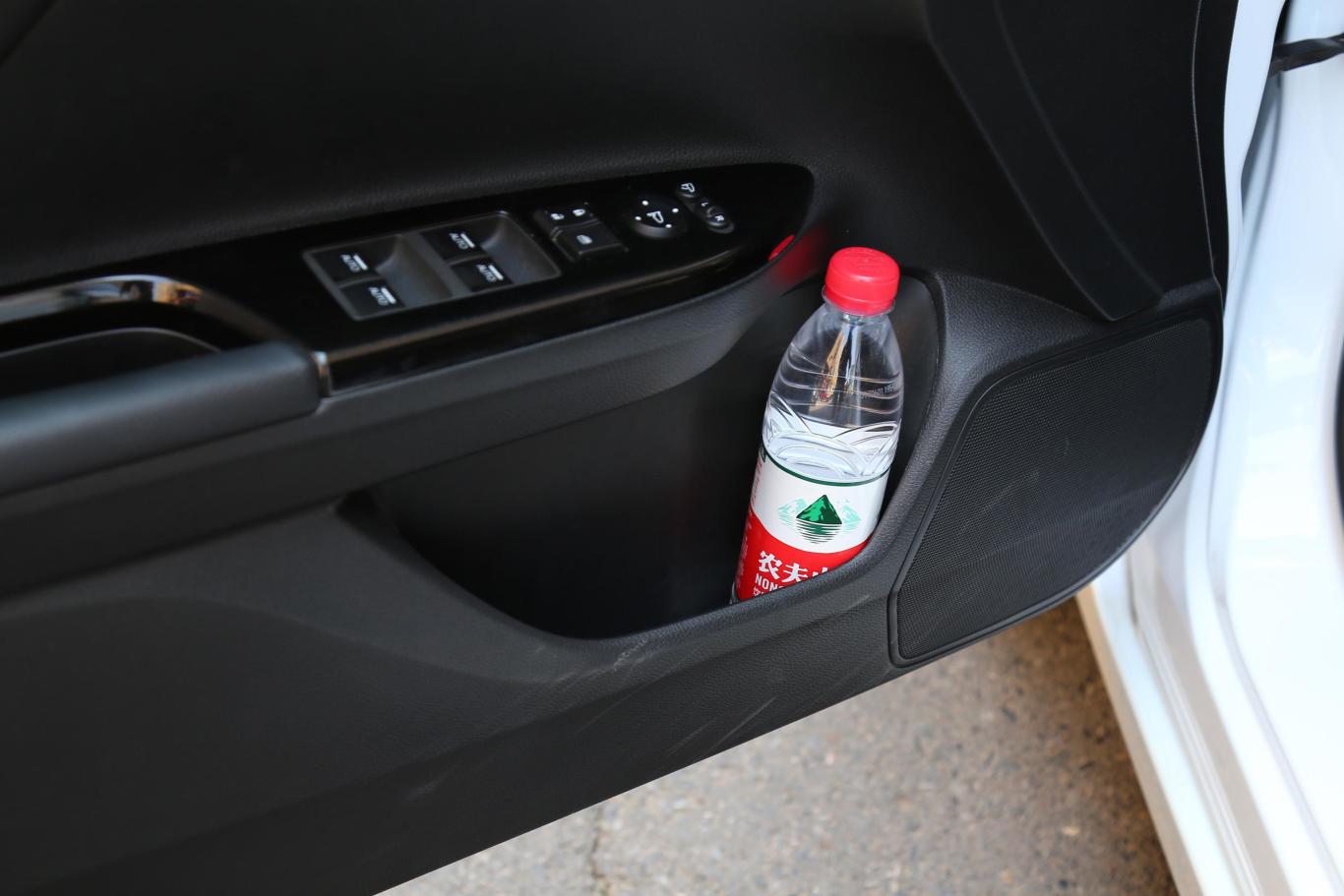 【雅阁混动 2.0L E-CVT 锐尊版内饰图片-汽车图片大全】-易车