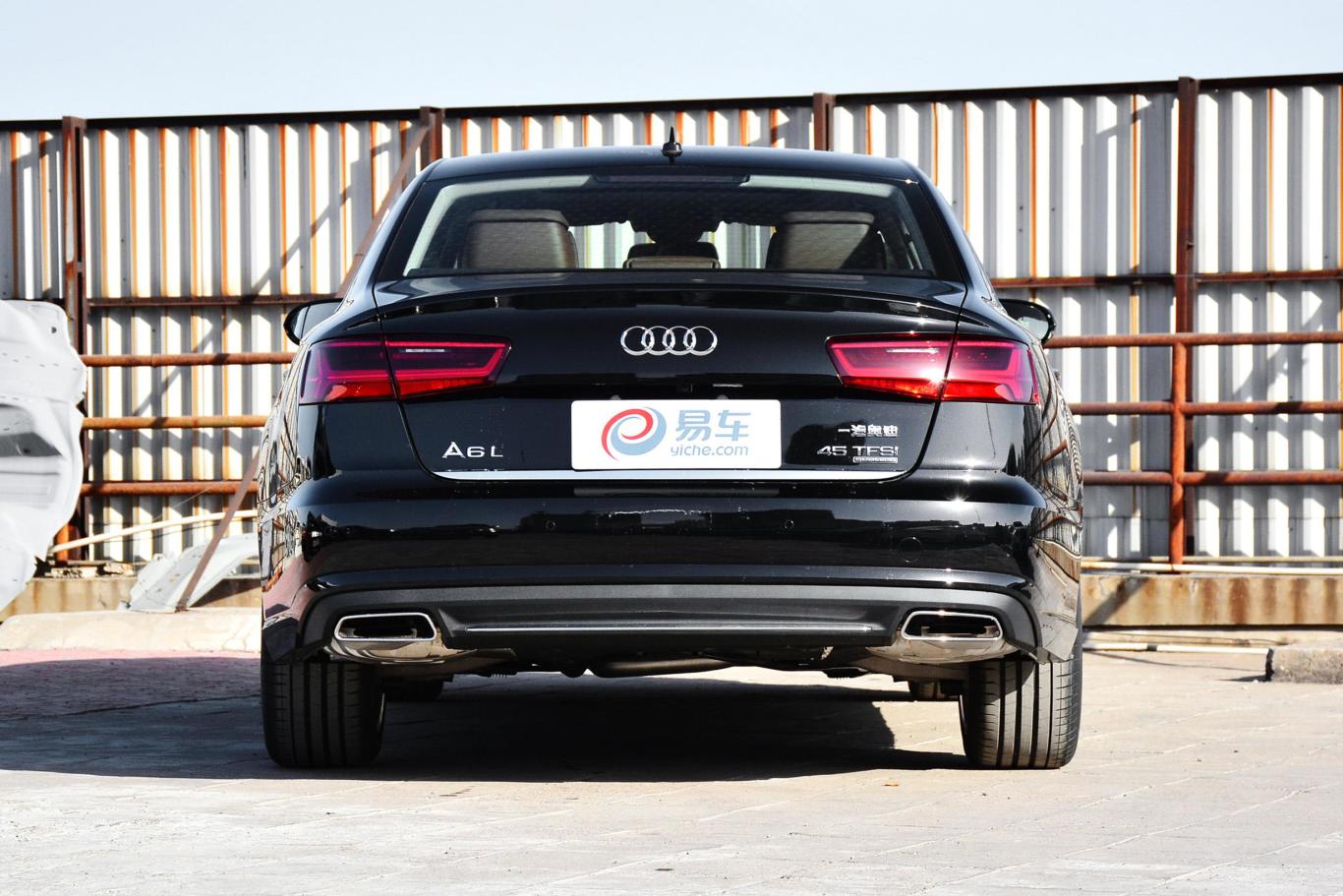 【奥迪A6L30周年纪念版 45 TFSI quattro 豪华版正后水平图片-汽车图片大全】-易车