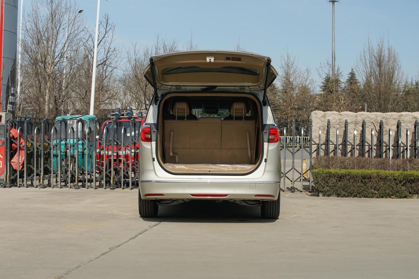 【别克GL8ES 28T 旗舰版 国V空间图片-汽车图片大全】-易车