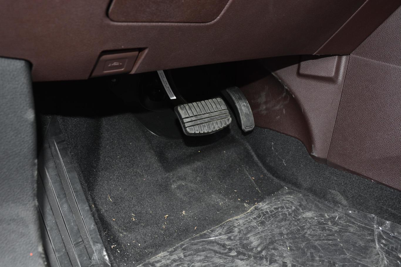 【汉腾X51.5T CVT 贺岁版 国V脚踏板图片-汽车图片大全】-易车