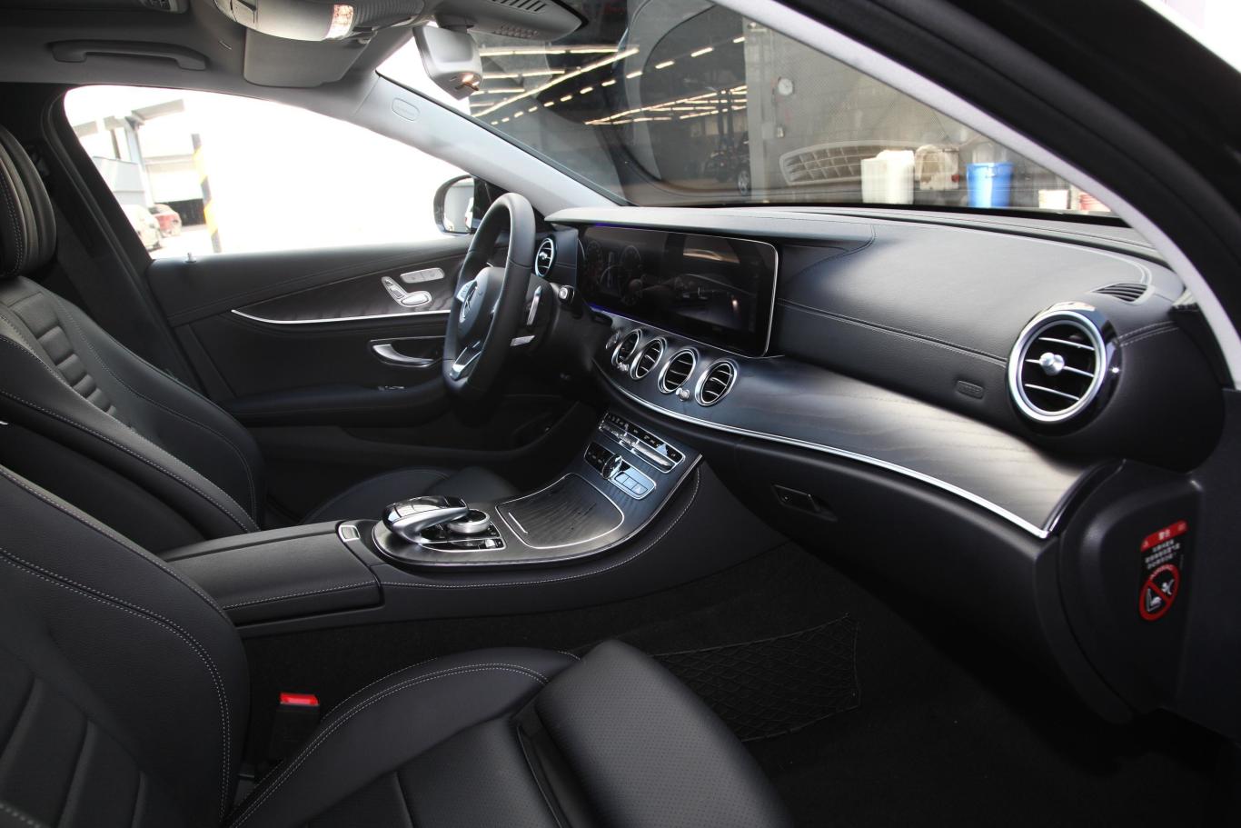 【奔驰E级改款 E 200 L 4MATIC 运动轿车内饰全景副驾方向图片-汽车图片大全】-易车