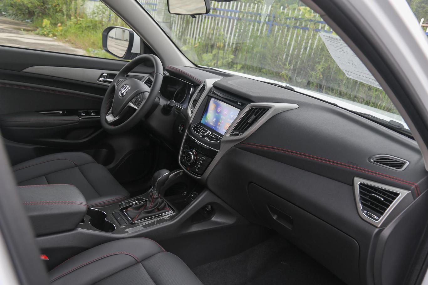 【长安CS75尚酷版 1.8T 手自一体 四驱 豪华版内饰全景副驾驶员方向图片-汽车图片大全】-易车