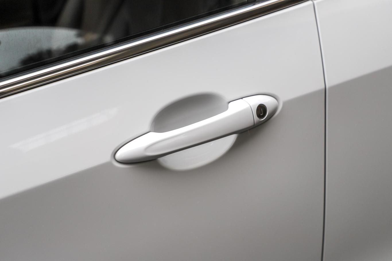 【别克GL618T 互联尊贵版 6座 国V外观图片-汽车图片大全】-易车