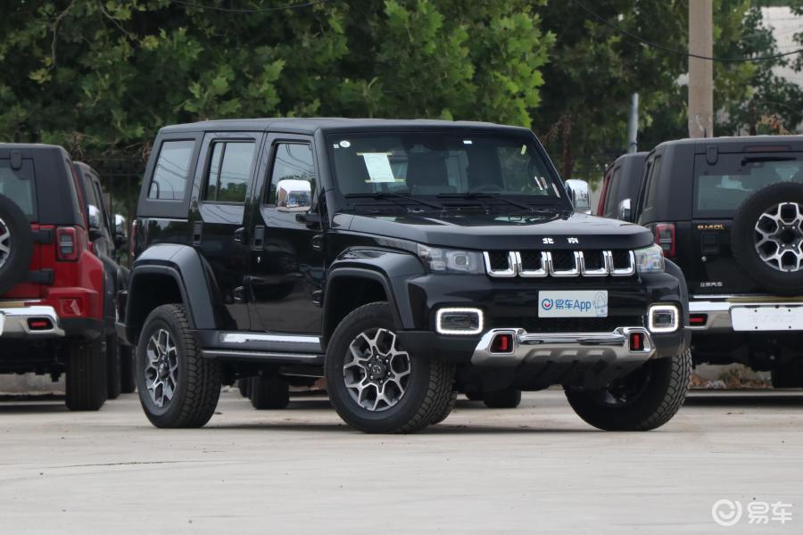 【北京BJ402019款BJ40 PLUS 2.3T 手自一体 旗舰型 国VI侧前45度车头向右水平汽车图片-汽车图片大全】-易车