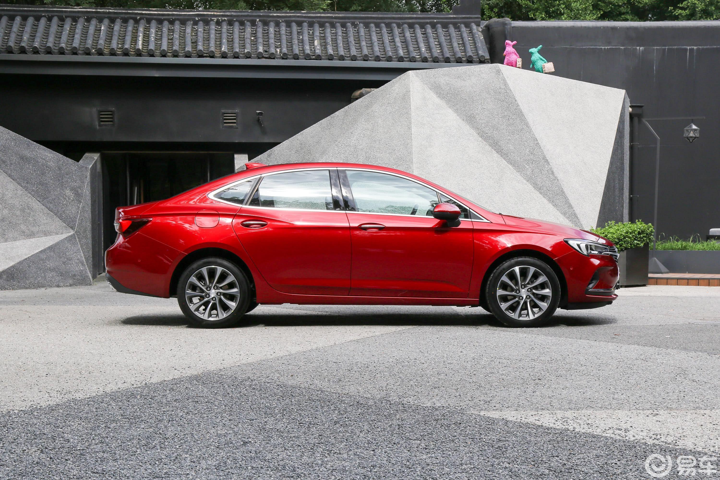 【威朗三厢 20T CVT 旗舰型正侧车头向右水平图片-汽车图片大全】-易车