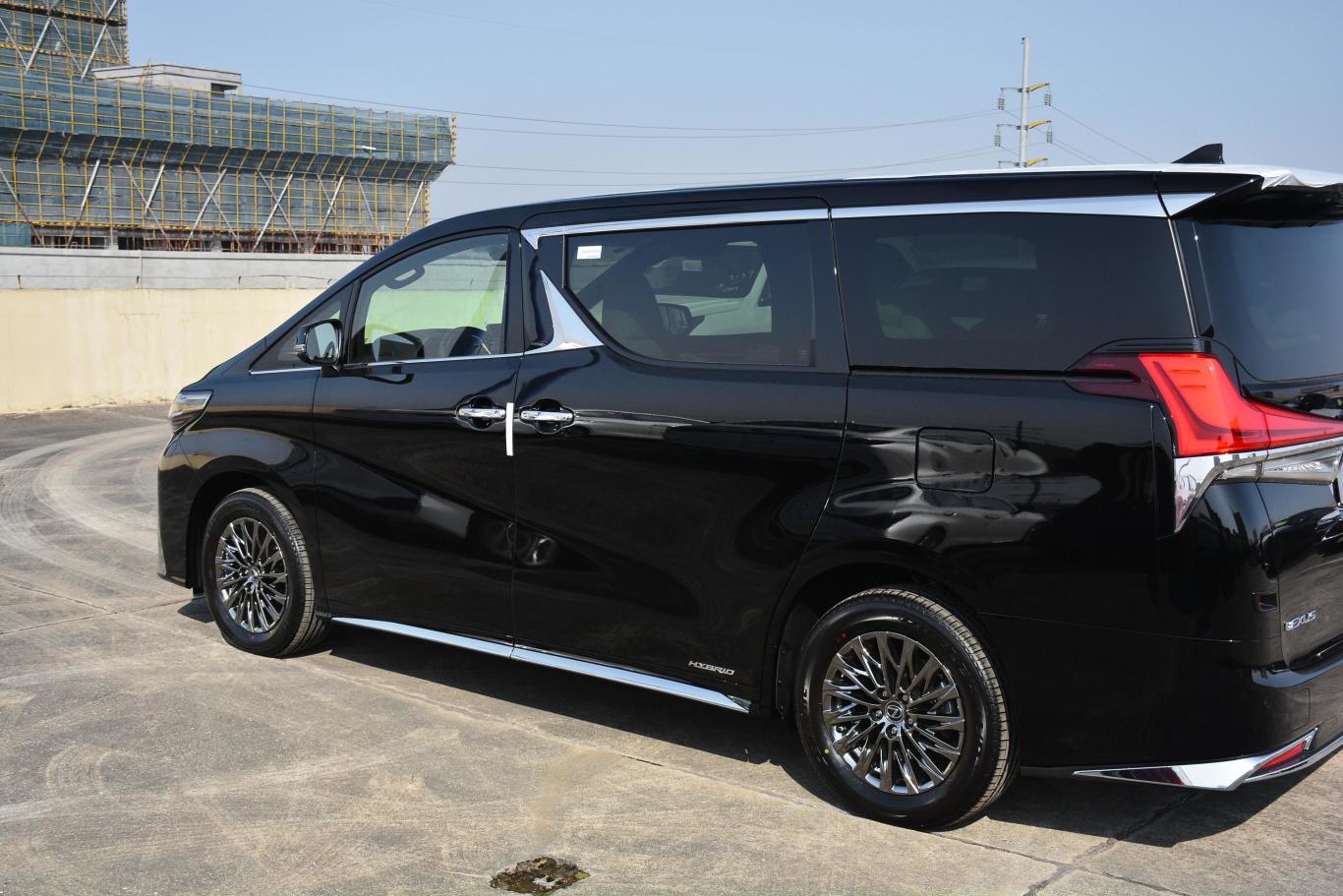 【雷克萨斯LM300h 隽雅版 7座外观细节图片-汽车图片大全】-易车