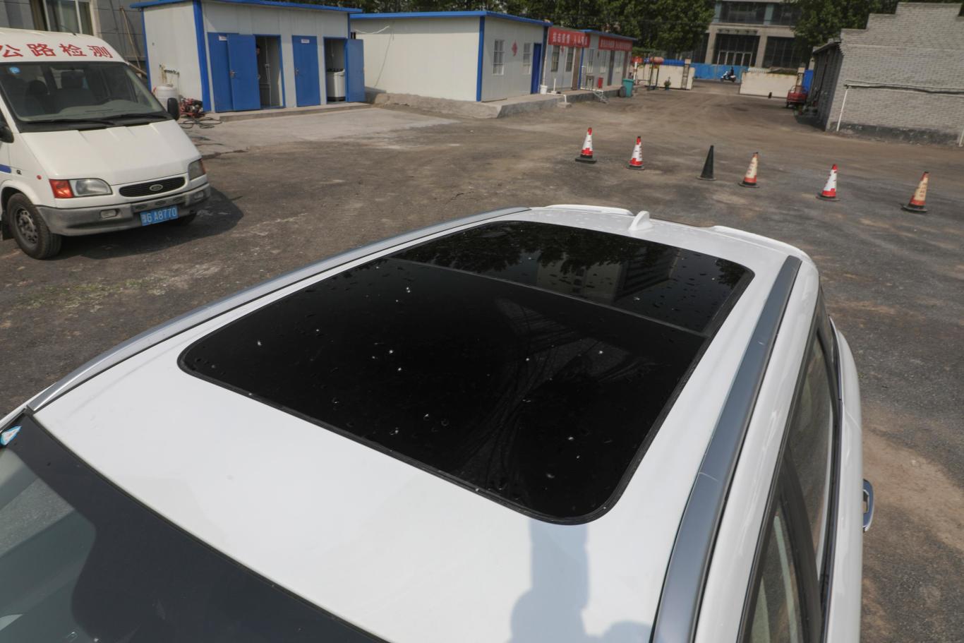 【博越1.8TD 双离合 智联PRO天窗图片-汽车图片大全】-易车