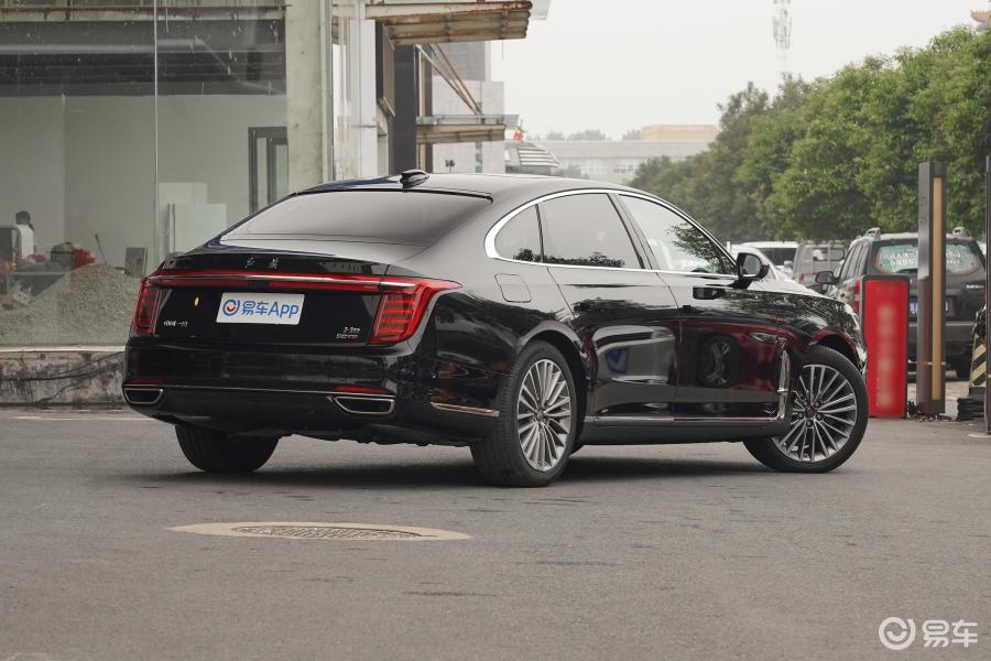 【红旗H92020款3.0T 智联旗畅版侧后45度车头向右水平汽车图片-汽车图片大全】-易车