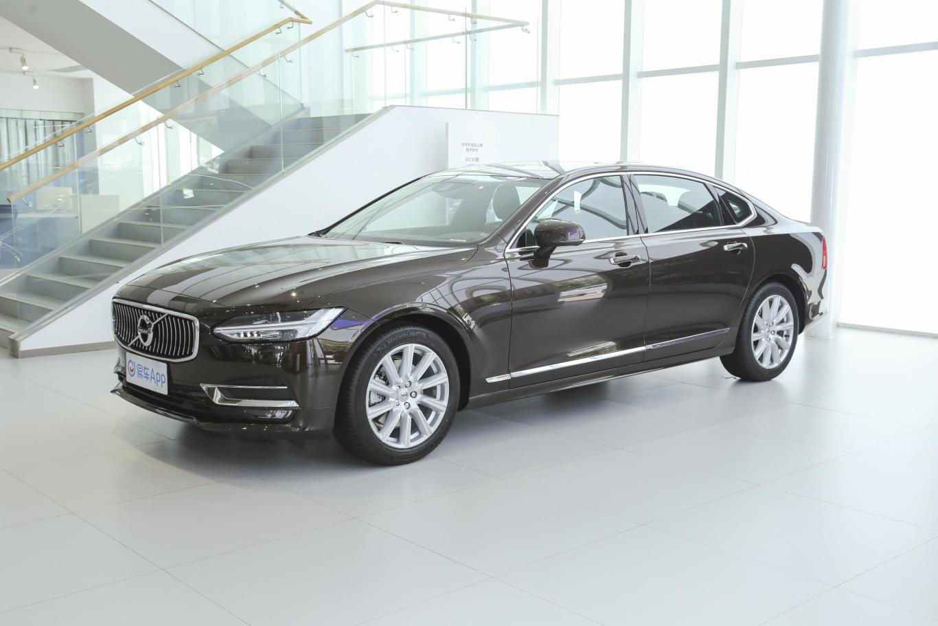 【沃尔沃S90改款 T5 智远豪华版侧前45度车头向左水平图片-汽车图片大全】-易车