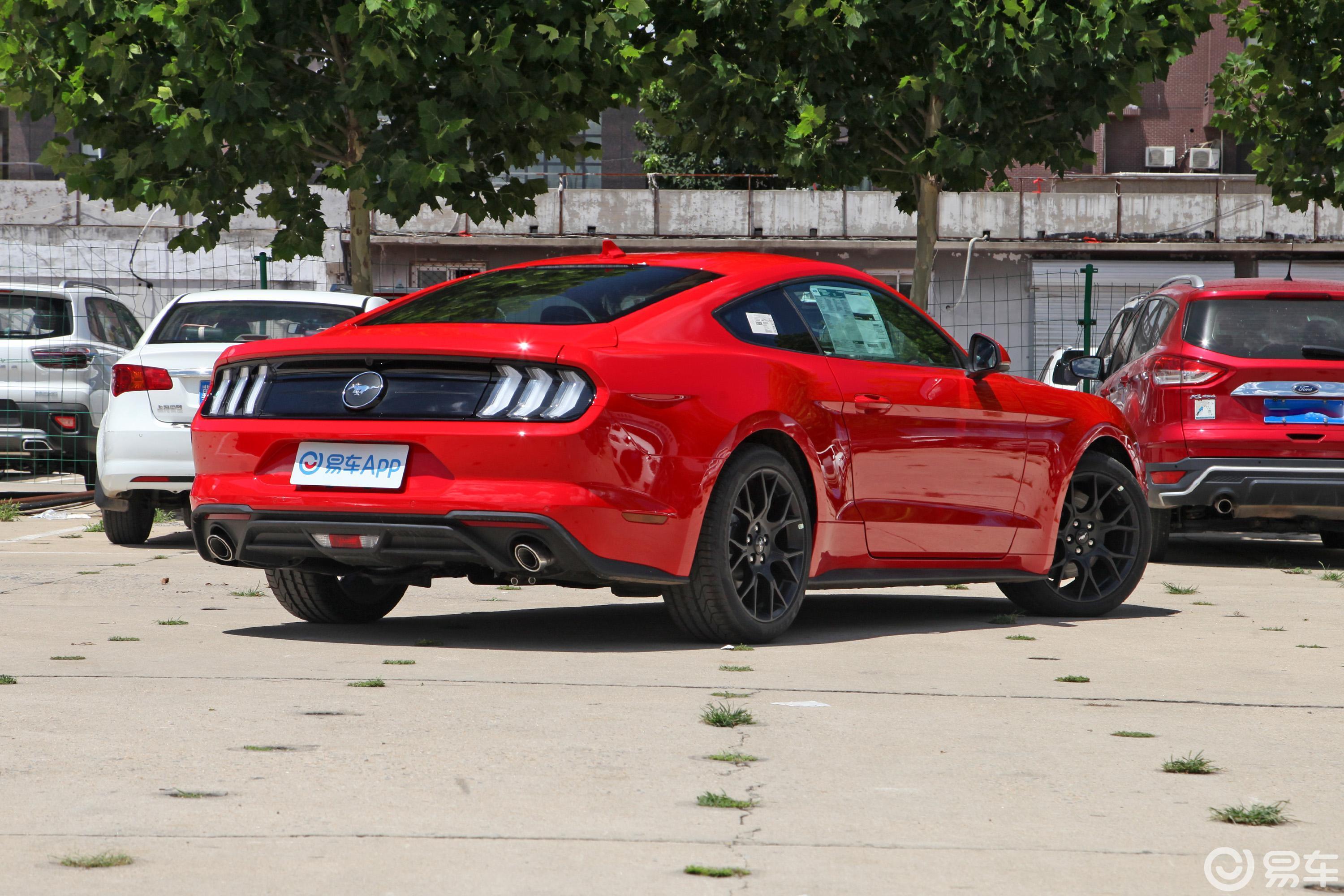 【Mustang2.3T 基本版侧后45度车头向右水平图片-汽车图片大全】-易车