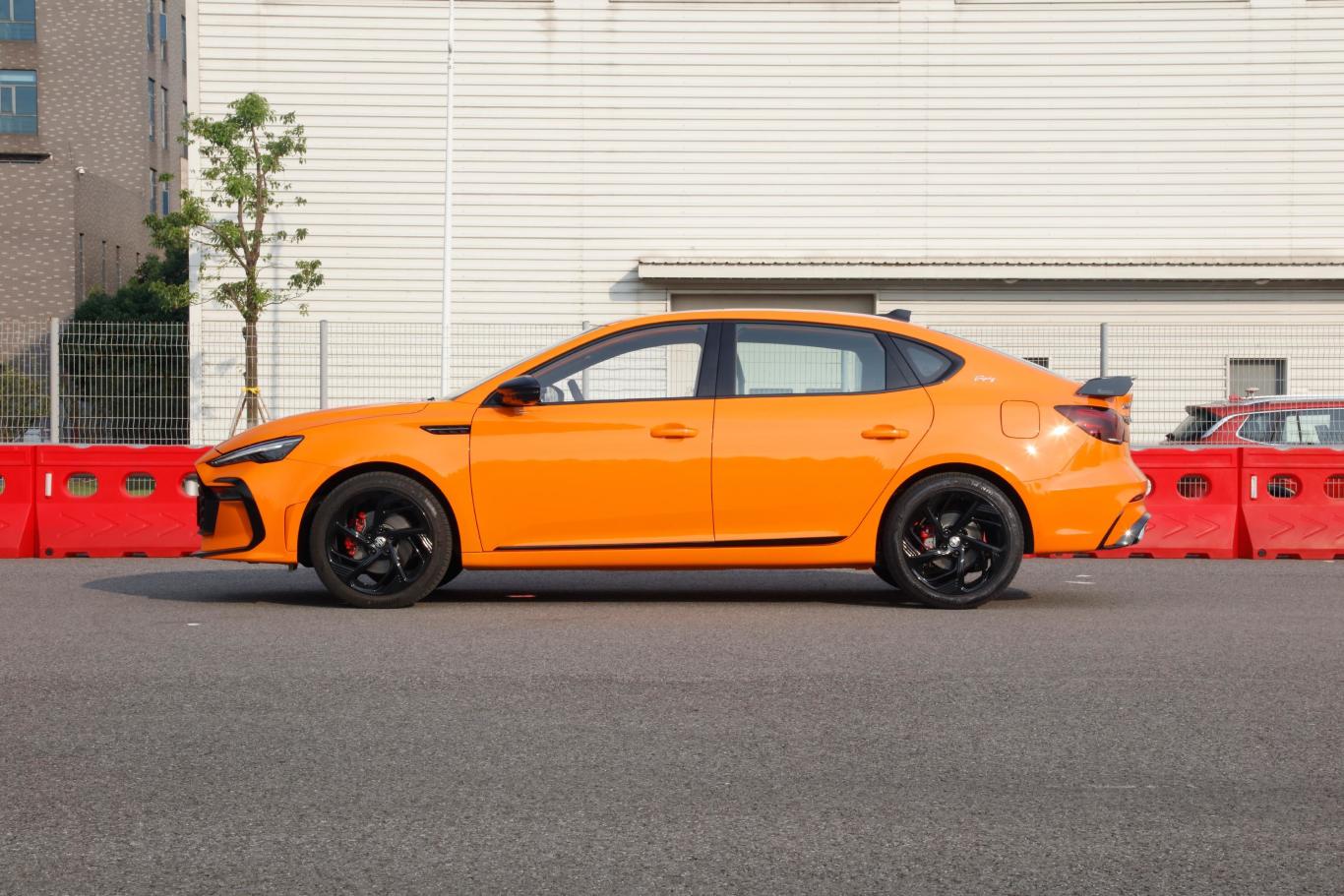 【MG6PRO 1.5T Trophy智驾旗舰版正侧车头向左水平图片-汽车图片大全】-易车