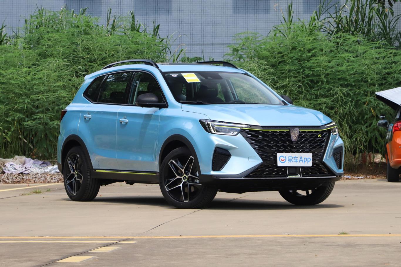 【荣威RX5PLUS 330TGI 双离合 霁风国潮智驾版侧前45度车头向右水平图片-汽车图片大全】-易车
