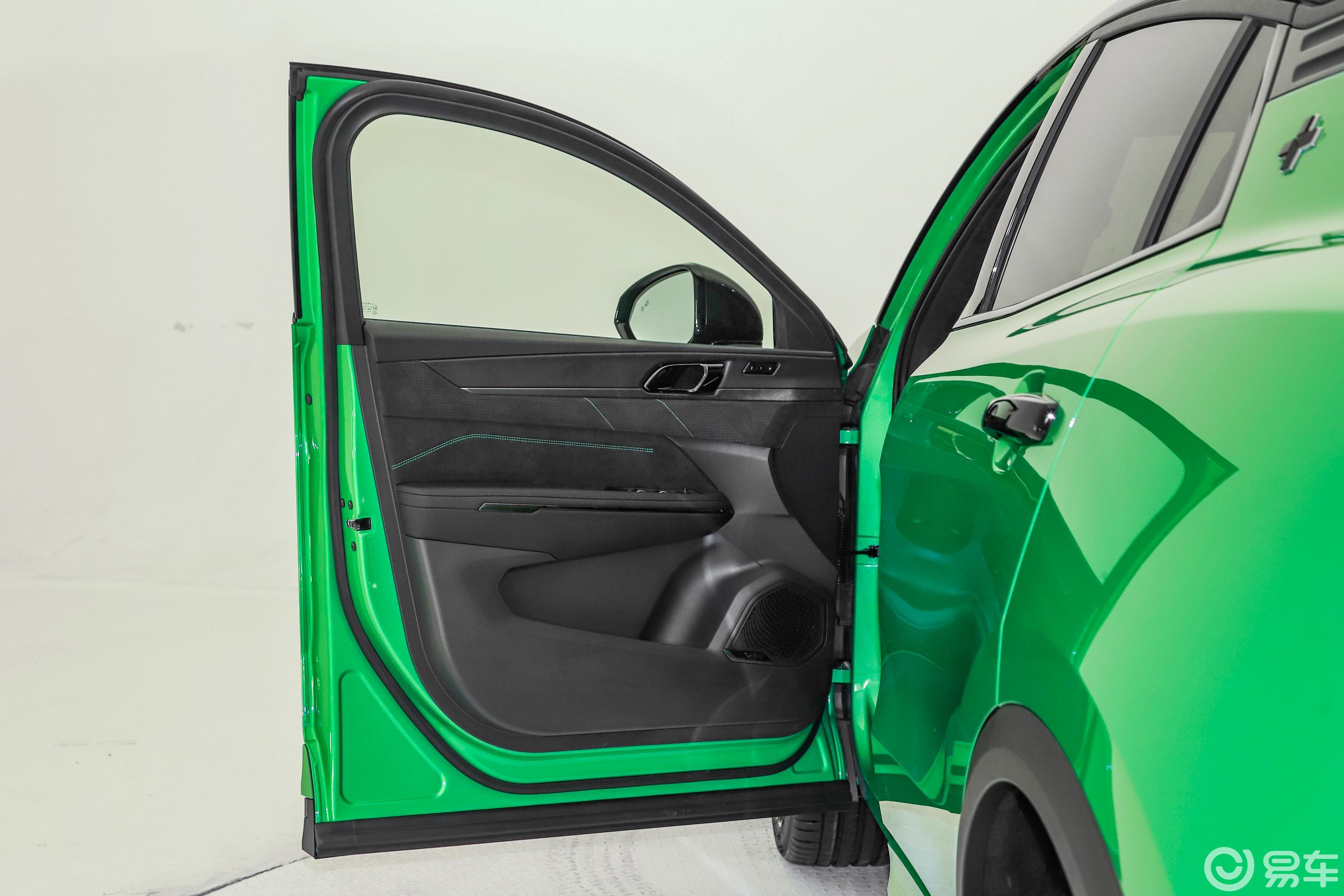 【领克0505+ 2.0T 四驱性能套装驾驶员侧前车门图片-汽车图片大全】-易车