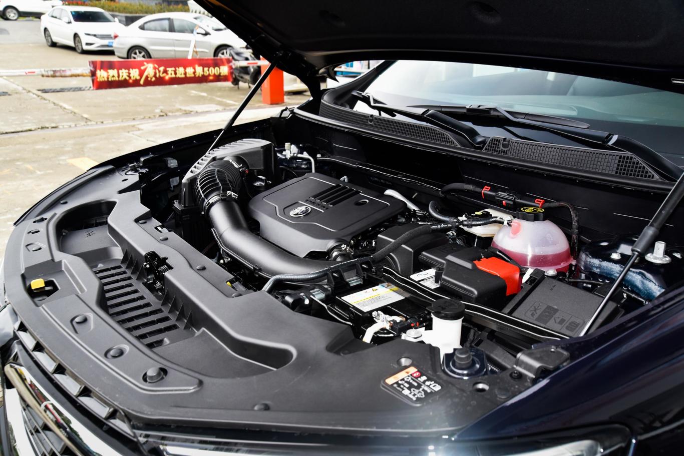 【昂科旗652T 两驱尊贵型 7座外观图片-汽车图片大全】-易车