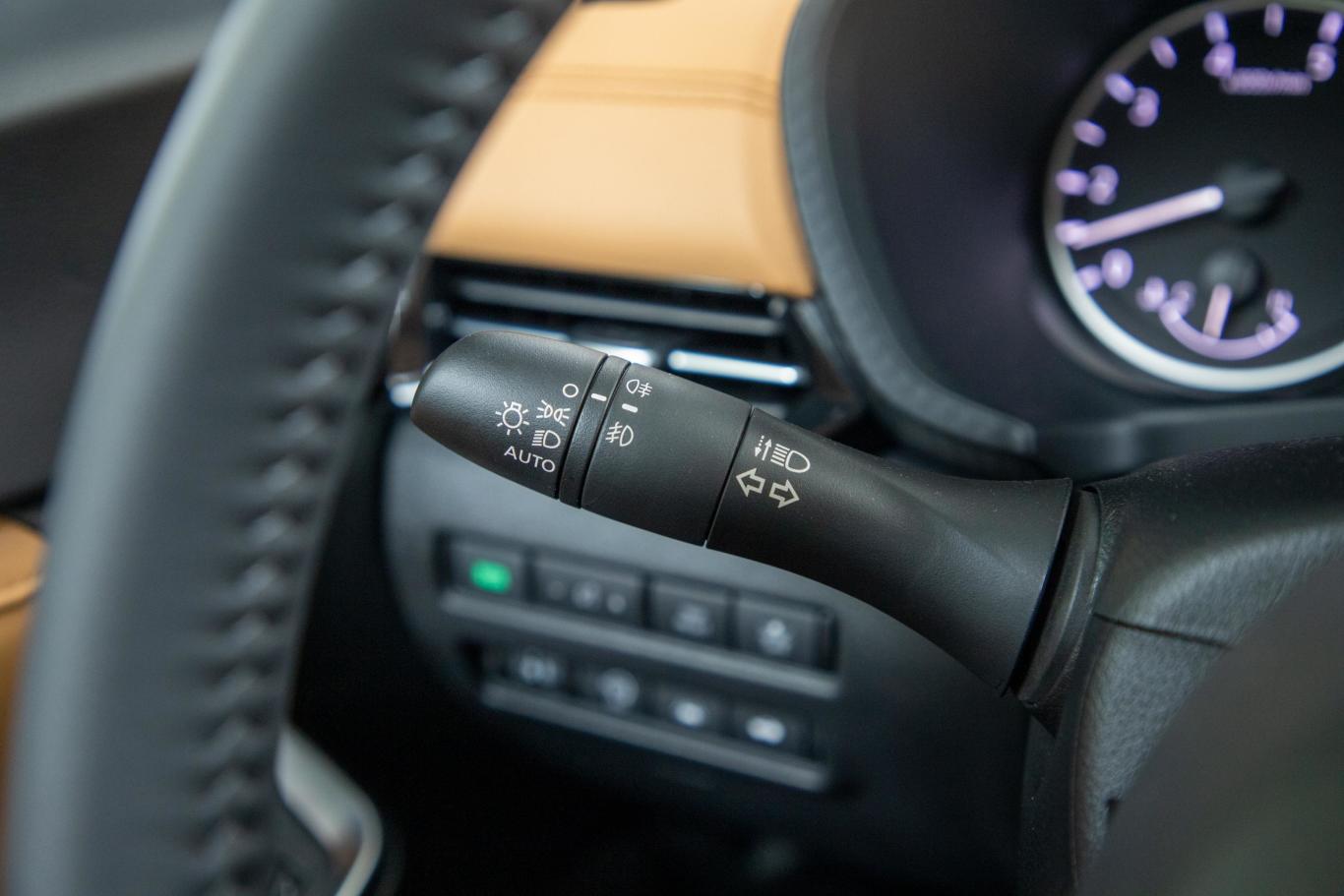 【轩逸1.6L CVT TOP奢享版灯光控制区图片-汽车图片大全】-易车