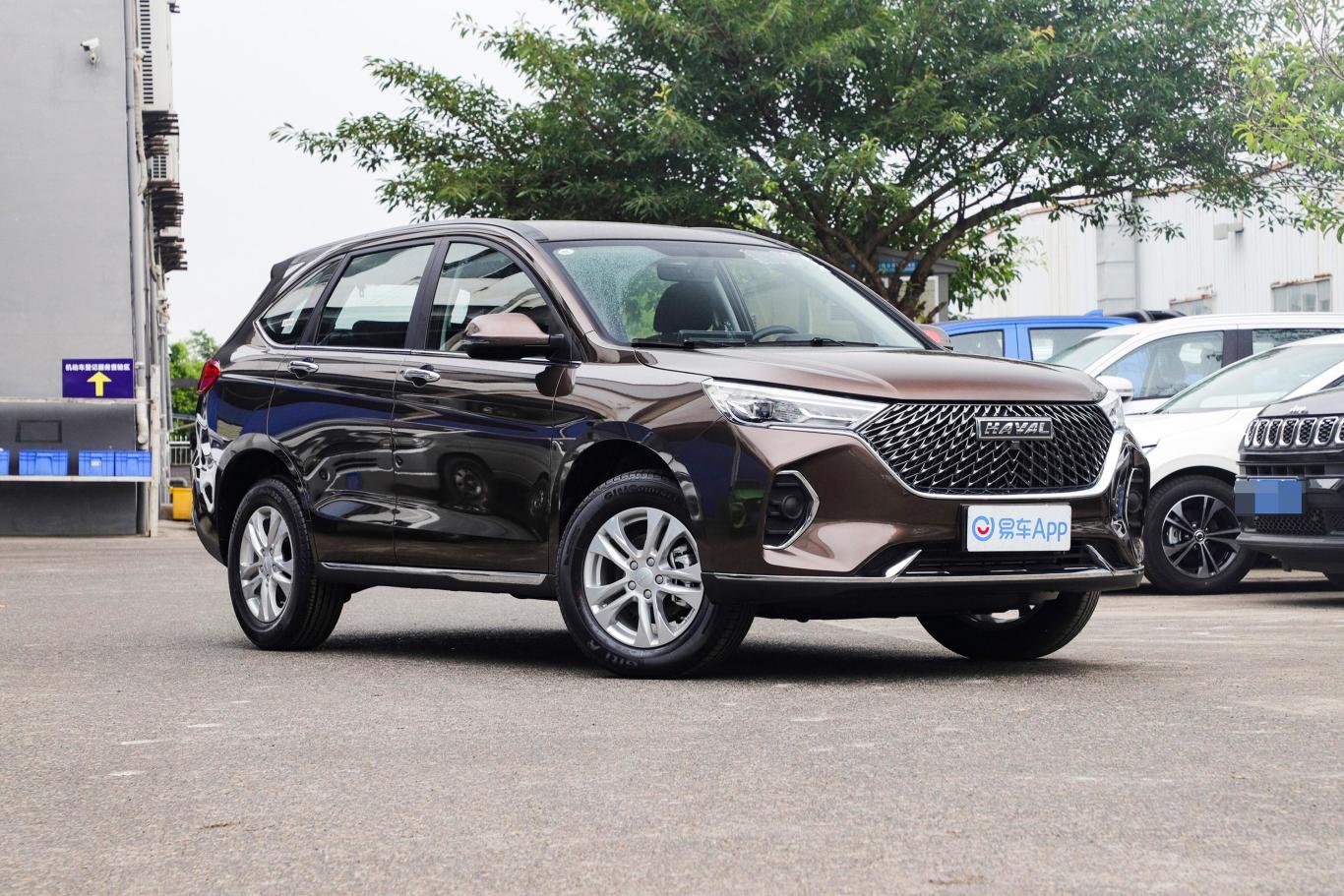 【哈弗M6PLUS 1.5T 双离合豪华智联型侧前45度车头向右水平图片-汽车图片大全】-易车