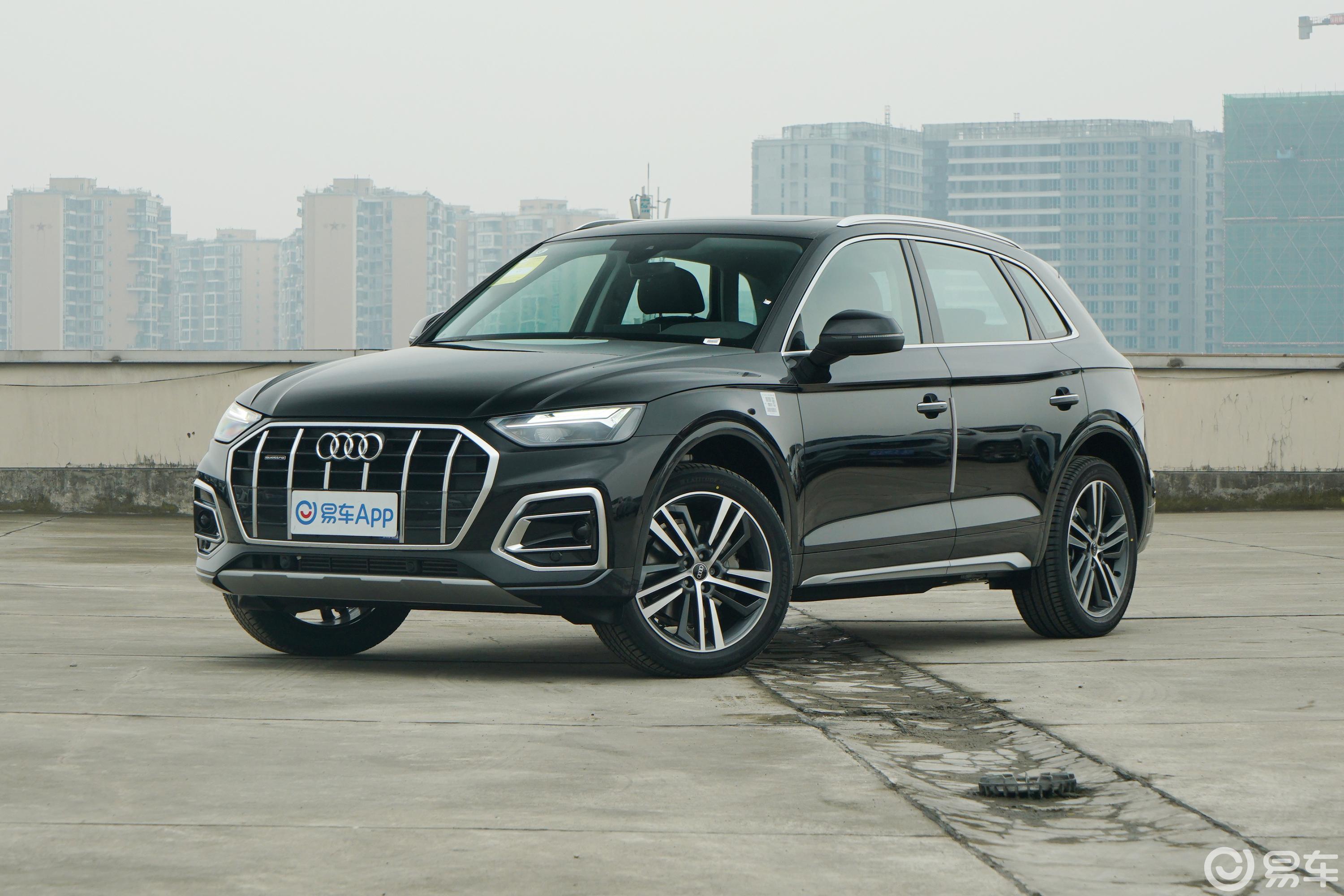 【奥迪Q5L40 TFSI 时尚致雅型侧前45度车头向左水平图片-汽车图片大全】-易车