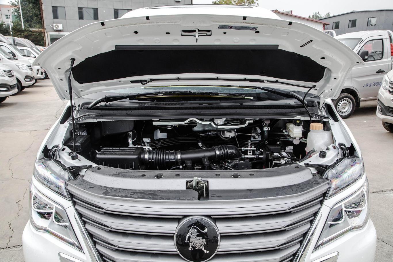 【菱智M5 1.6L 奋斗豪华型 7座前舱整体图片-汽车图片大全】-易车