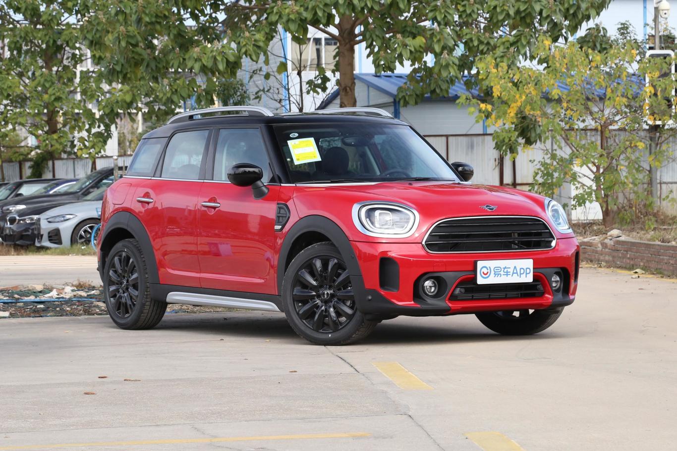 【MINI COUNTRYMAN改款 1.5T COOPER 鉴赏家侧前45度车头向右水平图片-汽车图片大全】-易车