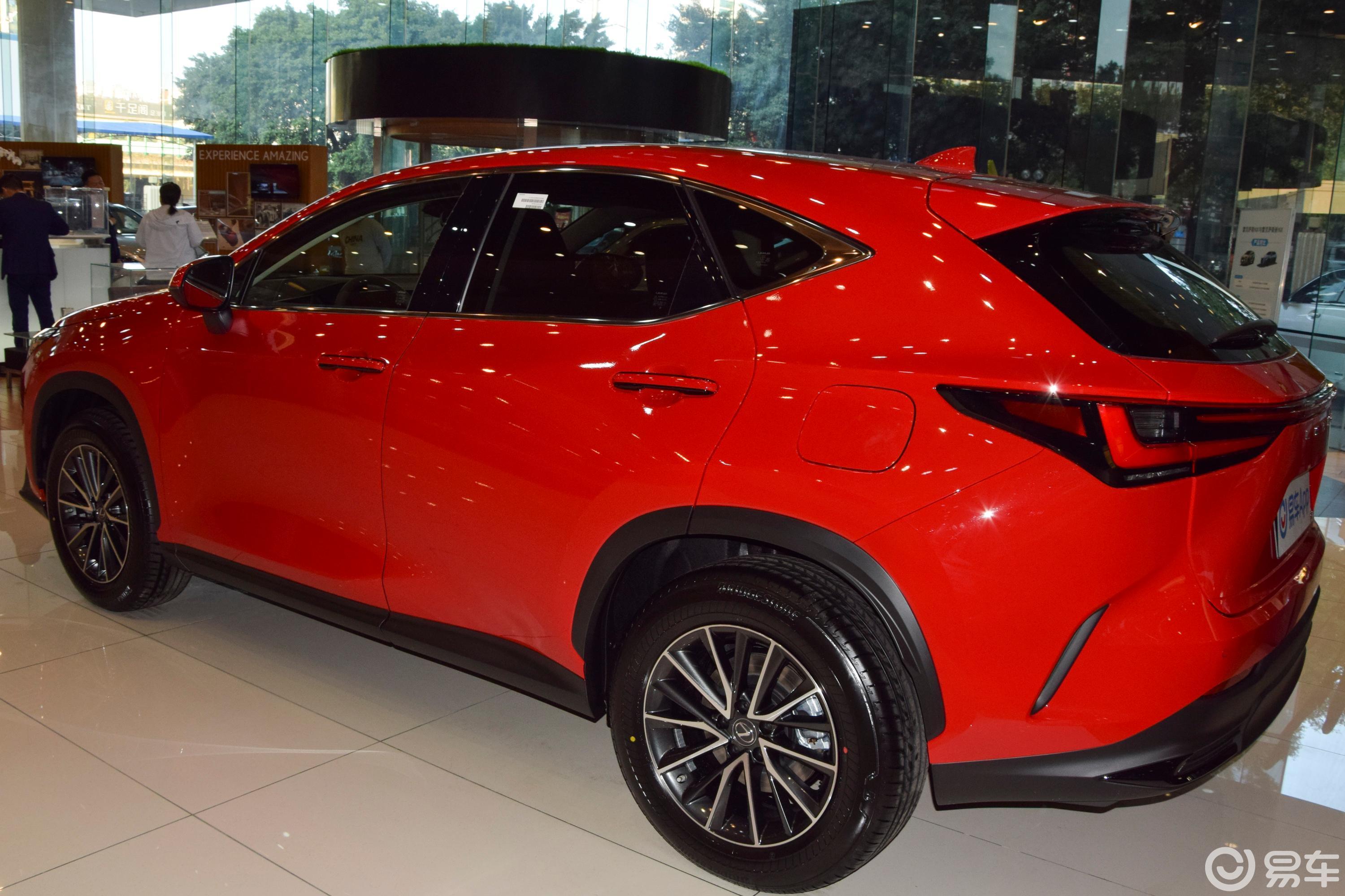 【雷克萨斯NX260 两驱 创驰版侧后45度车头向左水平图片-汽车图片大全】-易车