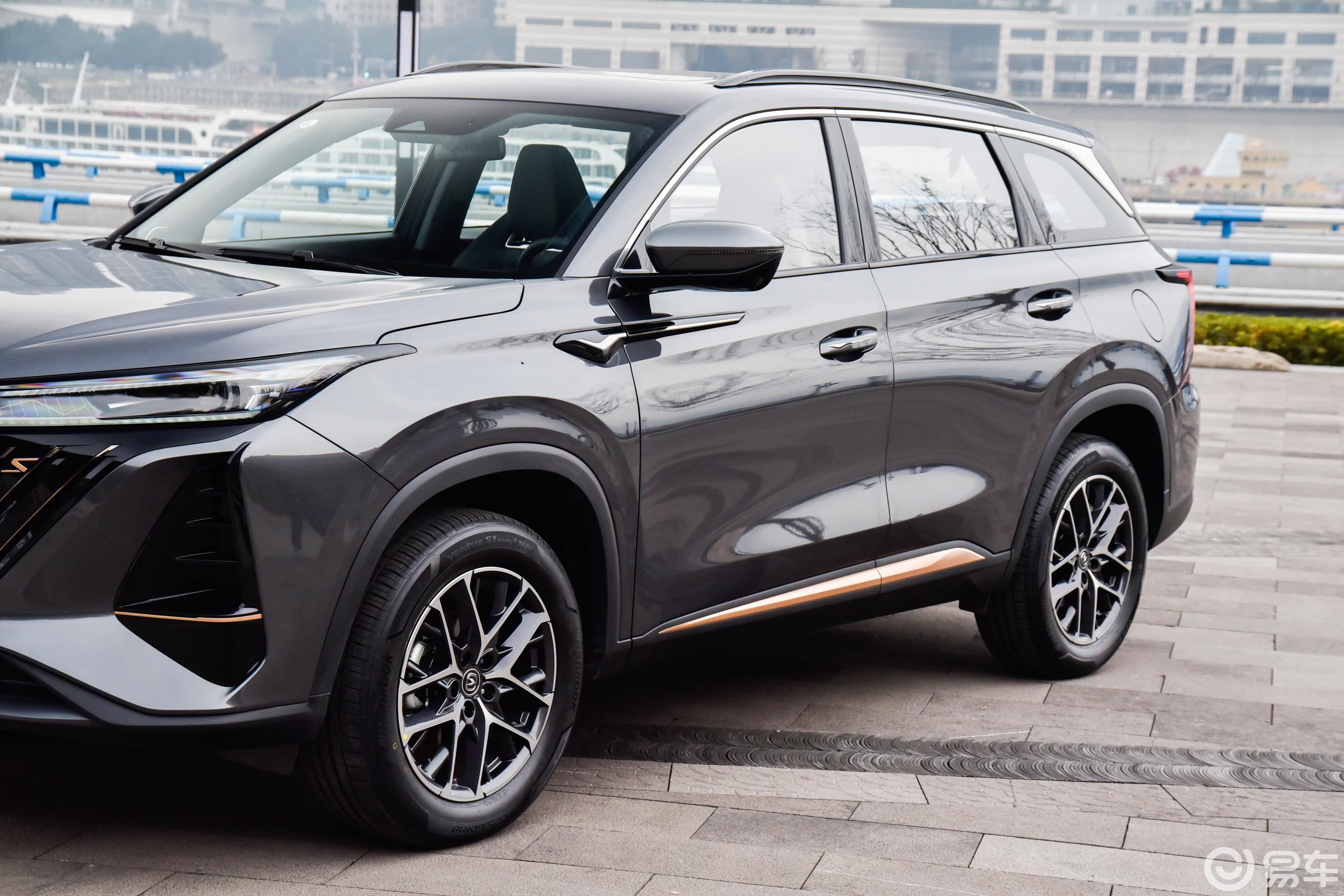 【长安CS75PLUS第二代 1.5T 领航型外观细节图片-汽车图片大全】-易车