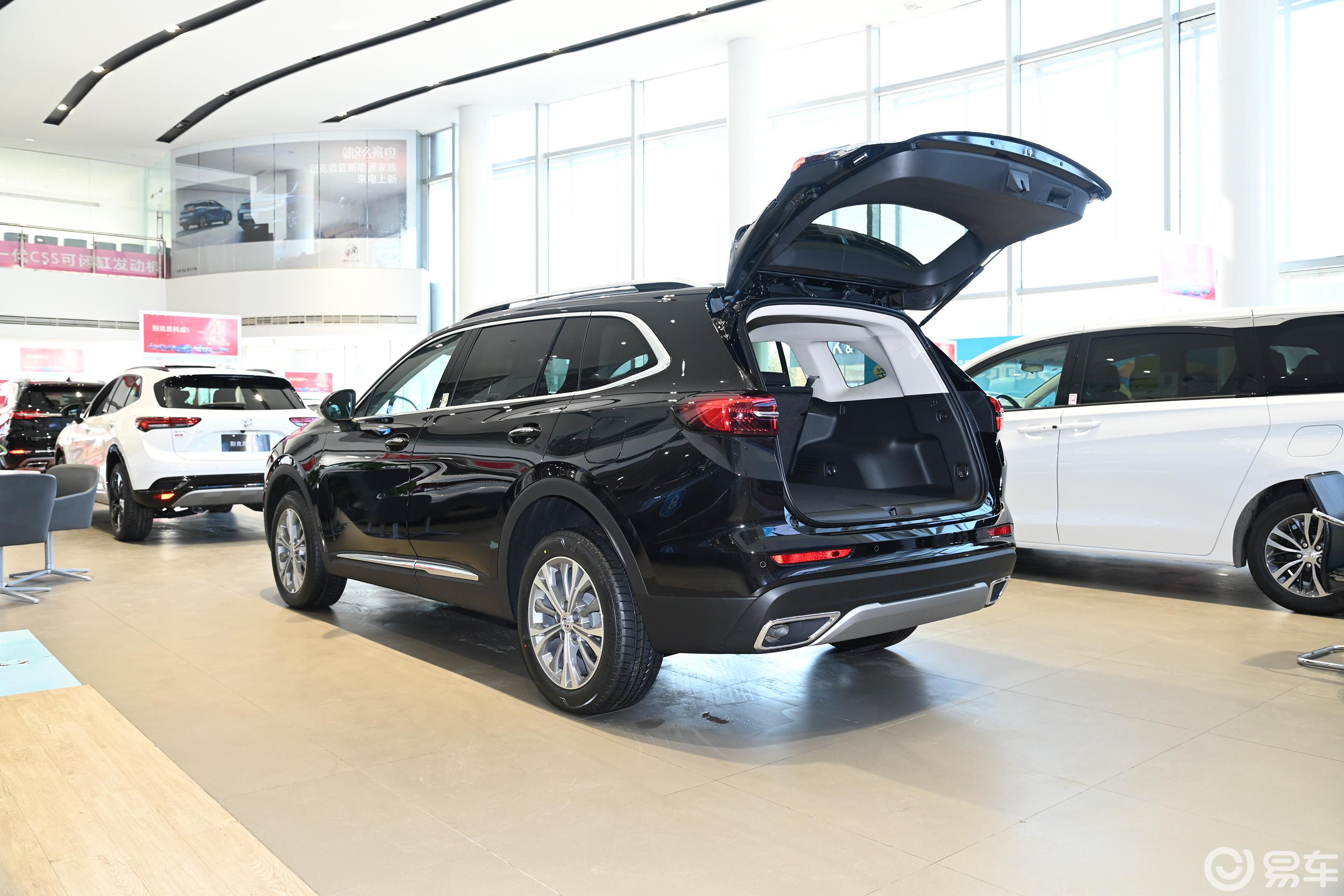 【昂科威昂科威Plus 552T 两驱豪华型 5座后备厢开启45度侧拍图片-汽车图片大全】-易车