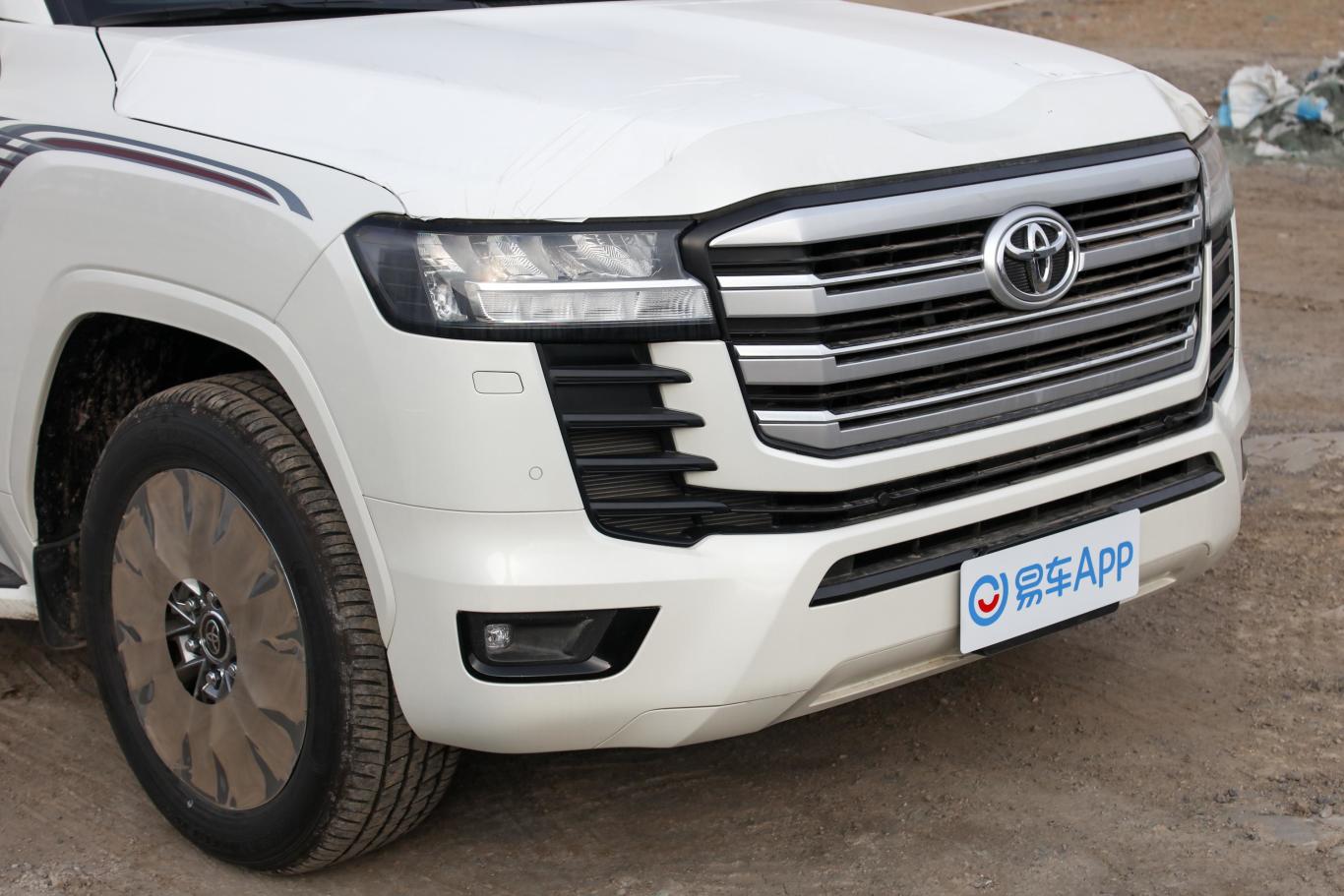 【兰德酷路泽(进口)3.5T GX-R 中东版前格栅侧俯拍图片-汽车图片大全】-易车