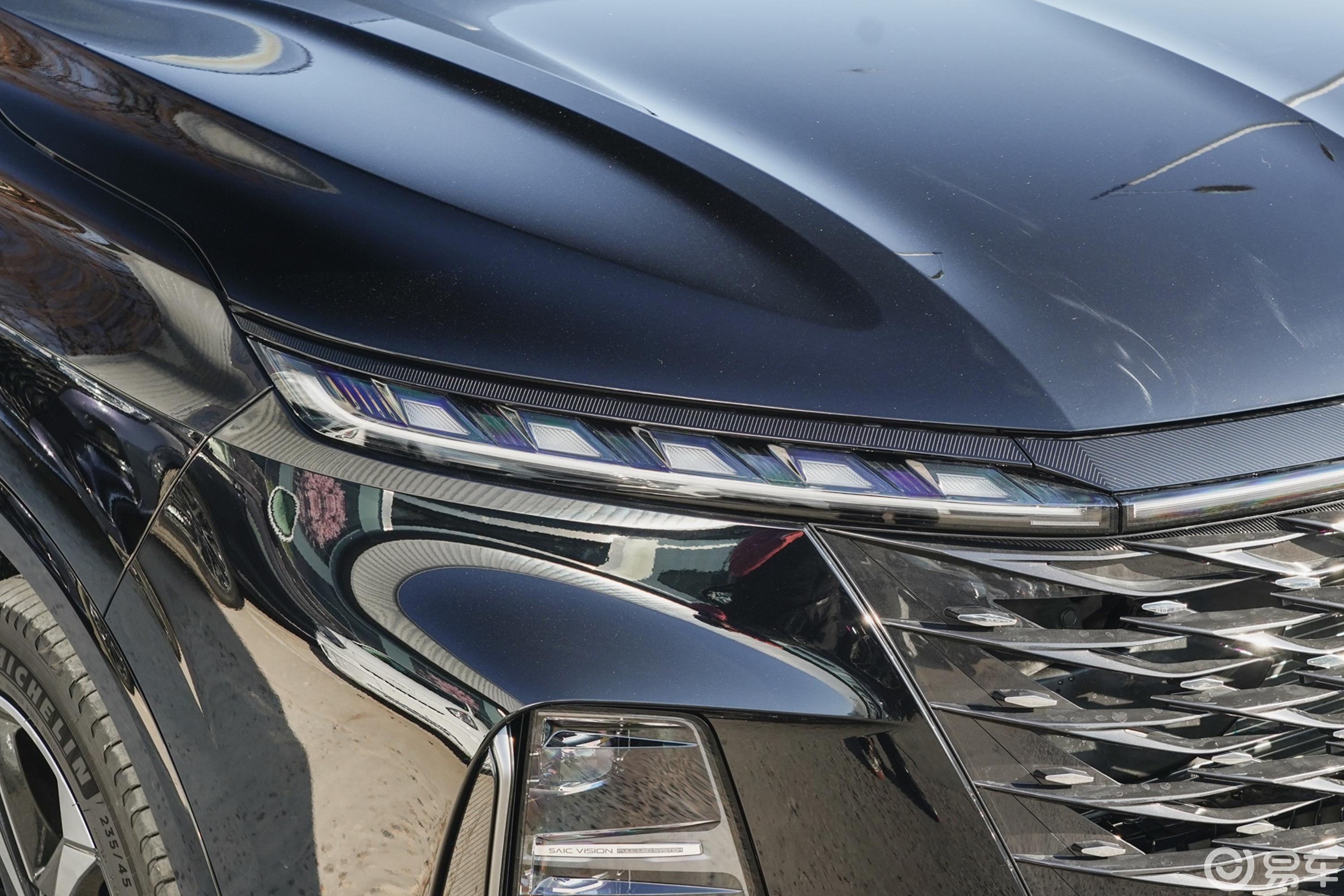 【荣威RX5 MAX1.5T 有为豪华版大灯侧45度俯拍图片-汽车图片大全】-易车