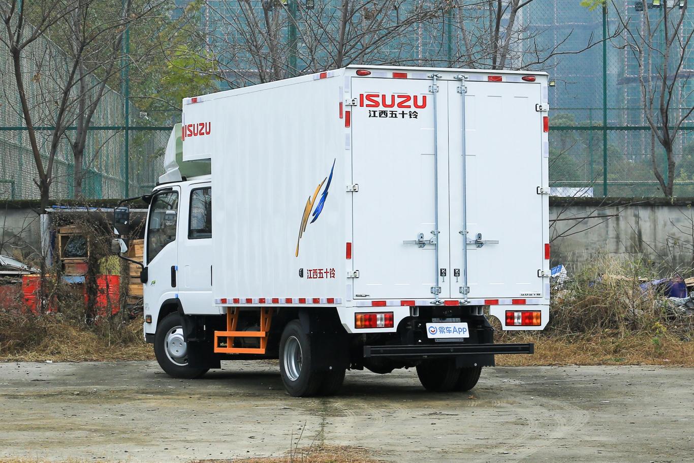 【翼放ECEC5 货厢 2.8T 双排气刹 标准版 国VI侧后45度车头向左水平图片-汽车图片大全】-易车