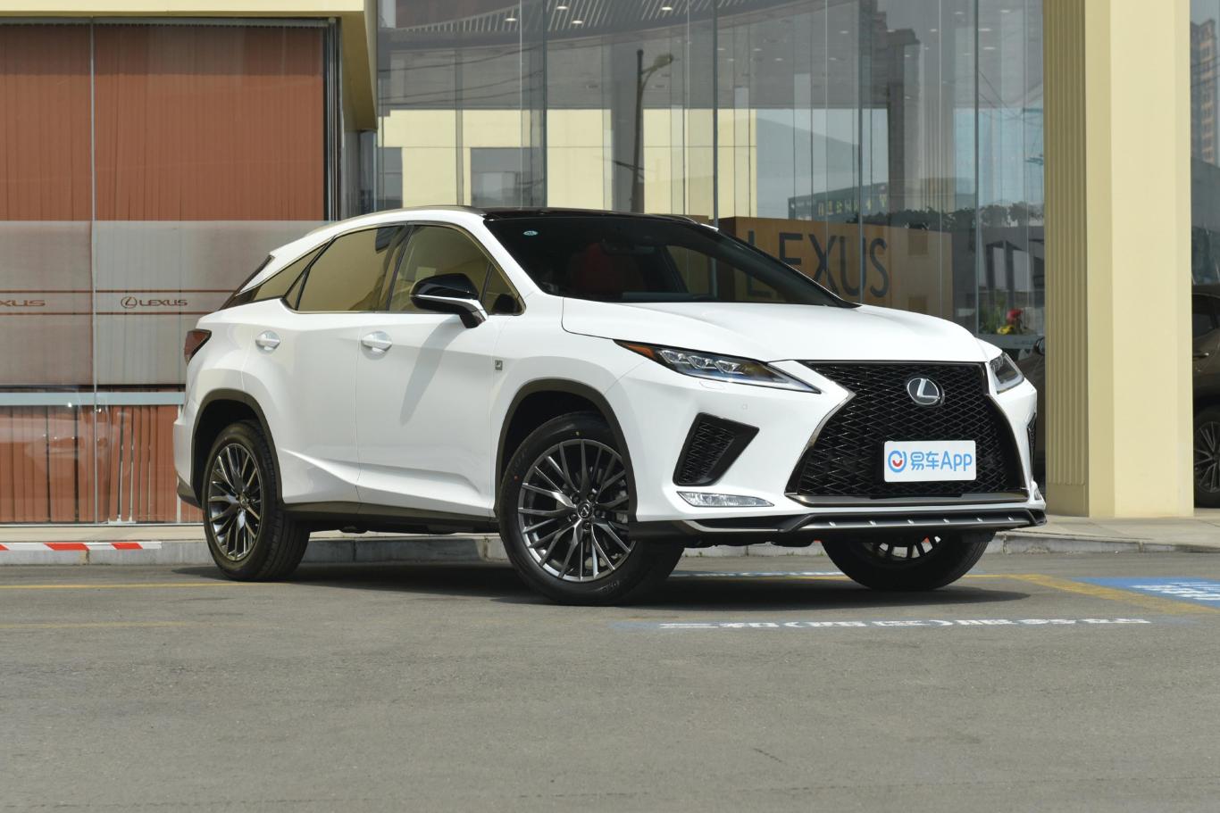 【雷克萨斯RX300 F SPORT侧前45度车头向右水平图片-汽车图片大全】-易车